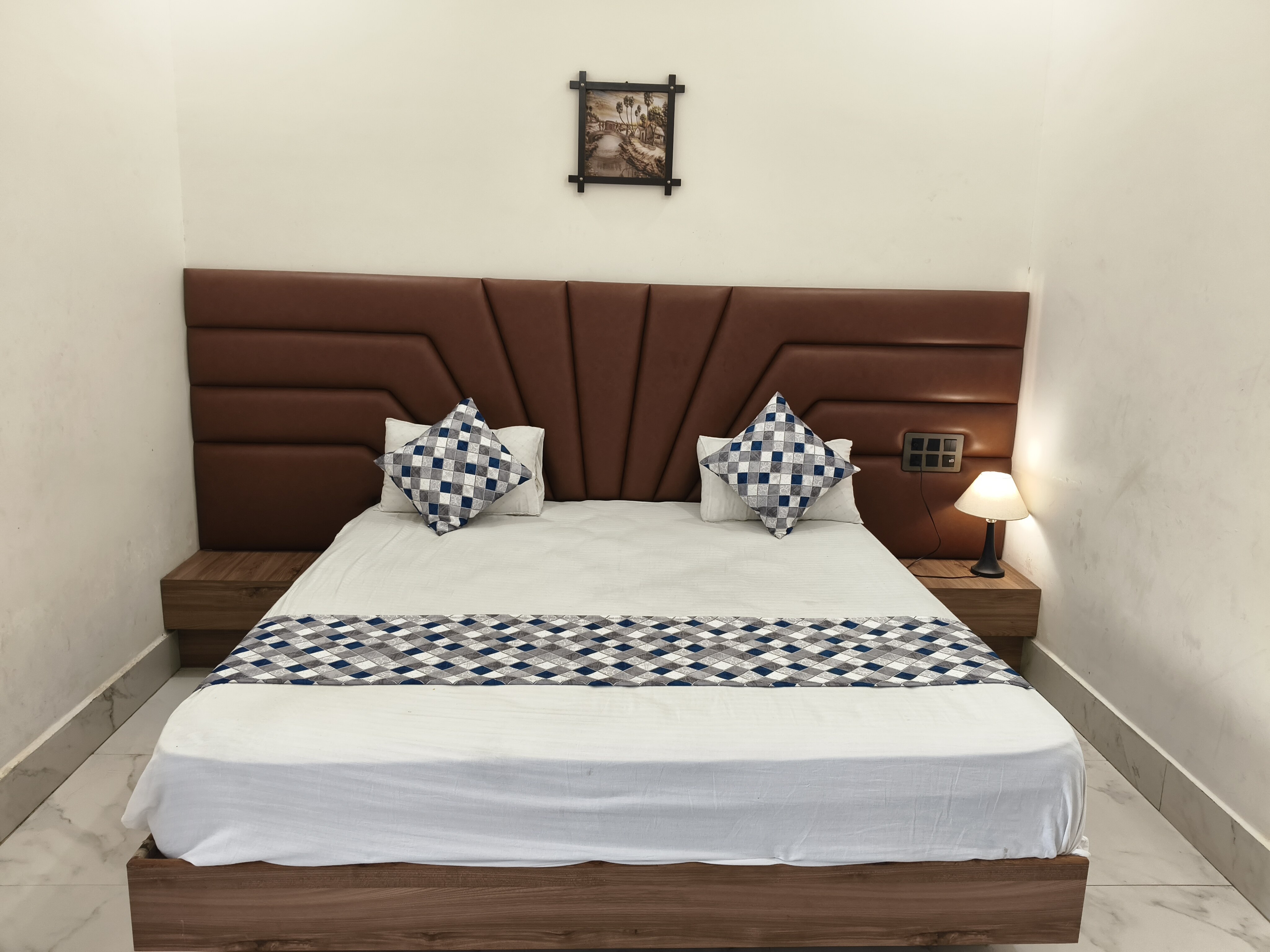 Hotel Modi Palace, Chanderi MP 𝗕𝗢𝗢𝗞 Chanderi Hotel