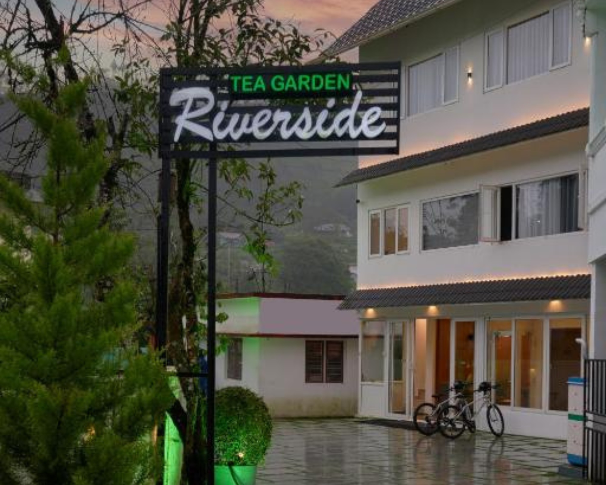 Tea Garden Riverside 𝗕𝗢𝗢𝗞 Munnar Hotel