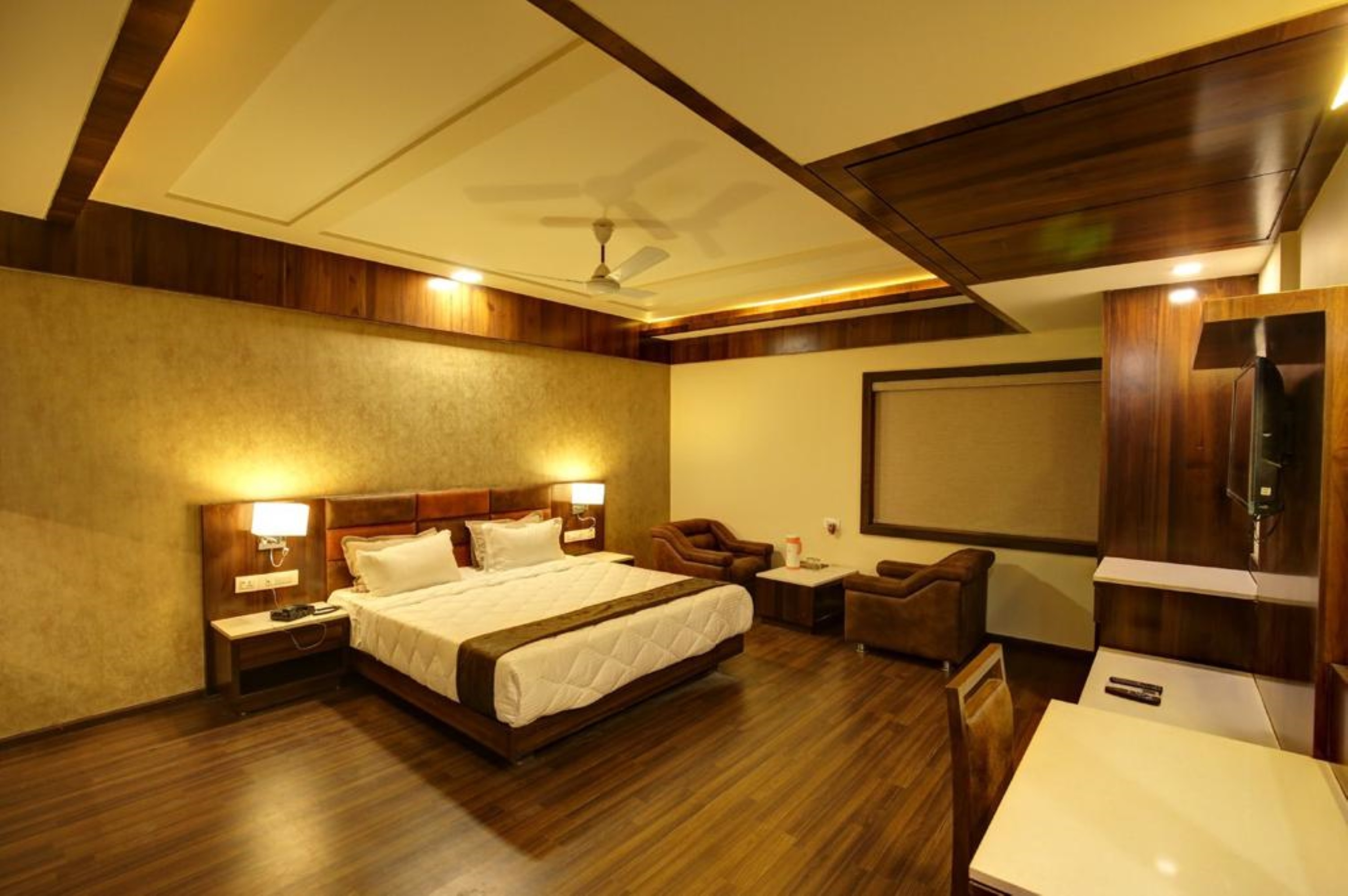 Photos of Keshwaras Residency - Hotel in Jamnagar