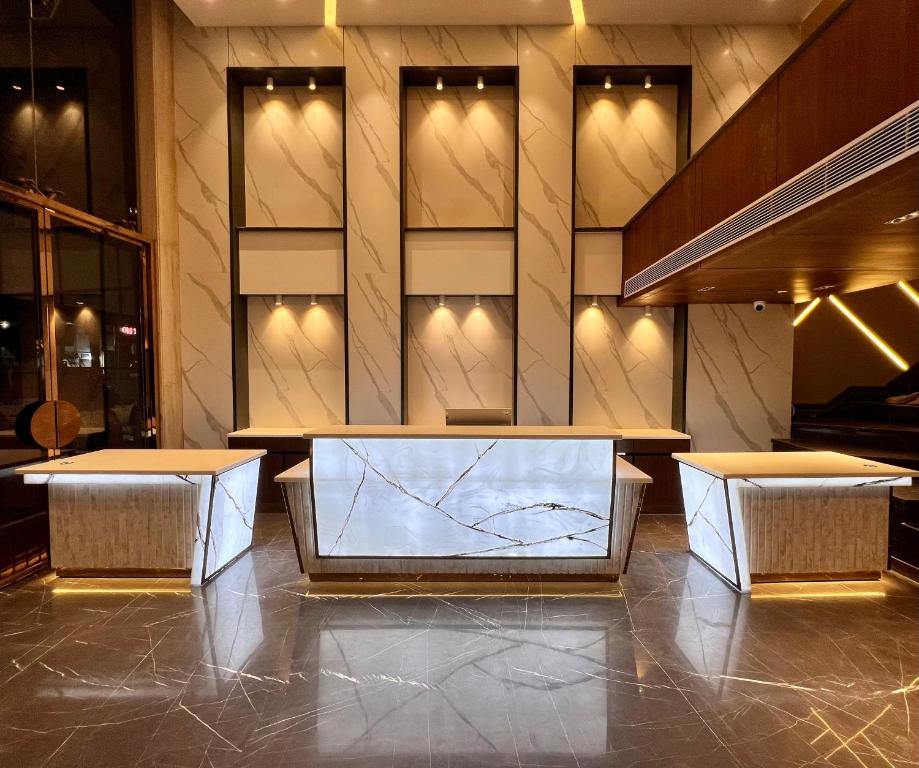 Rooms of The Prime Delhi A Luxe Collection Hotel - Delhi Hotel on Goibibo
