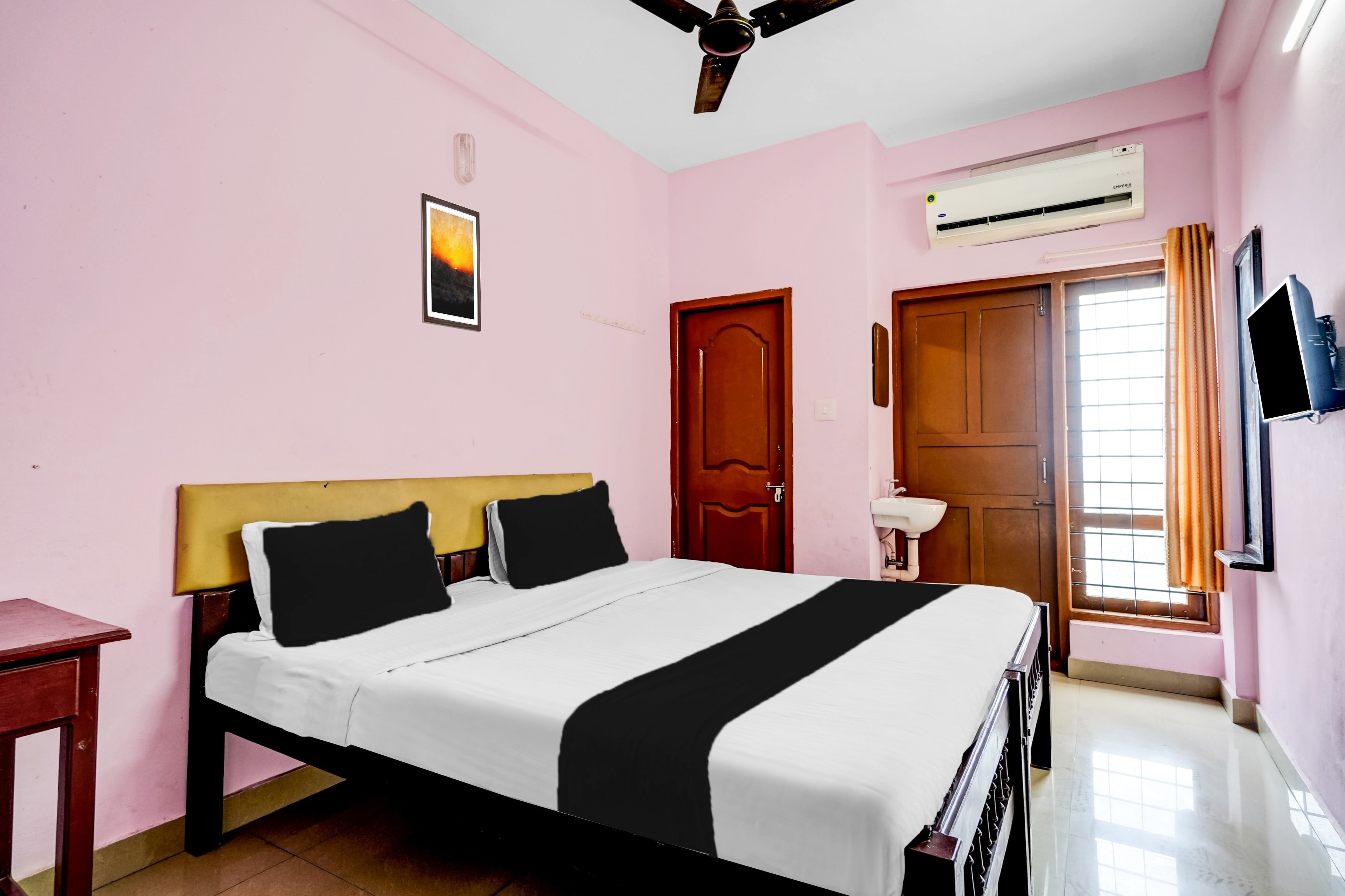Hotel O Sky Rooms Cochin - Reviews, Photos & Offer