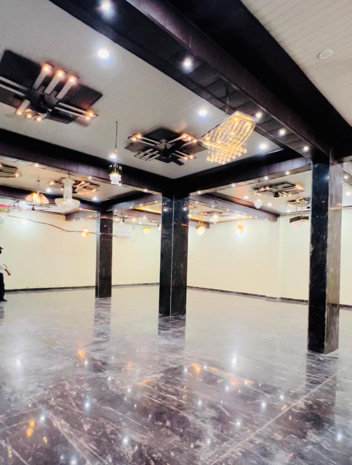 Shree Braj Dham 𝗕𝗢𝗢𝗞 Mathura Hotel