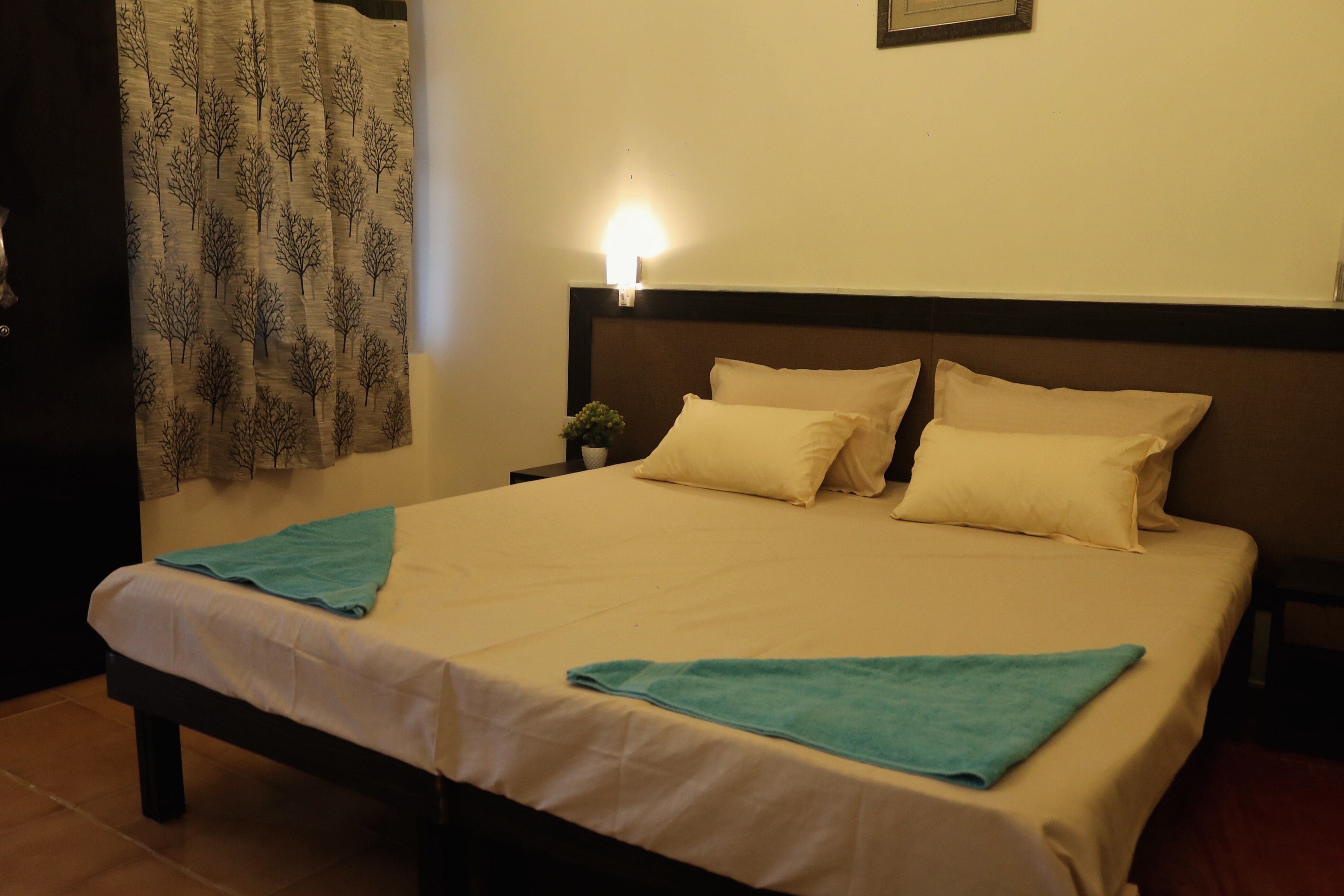 Alore Grande Candolim beach with kitchen Apartment Goa - Reviews ...