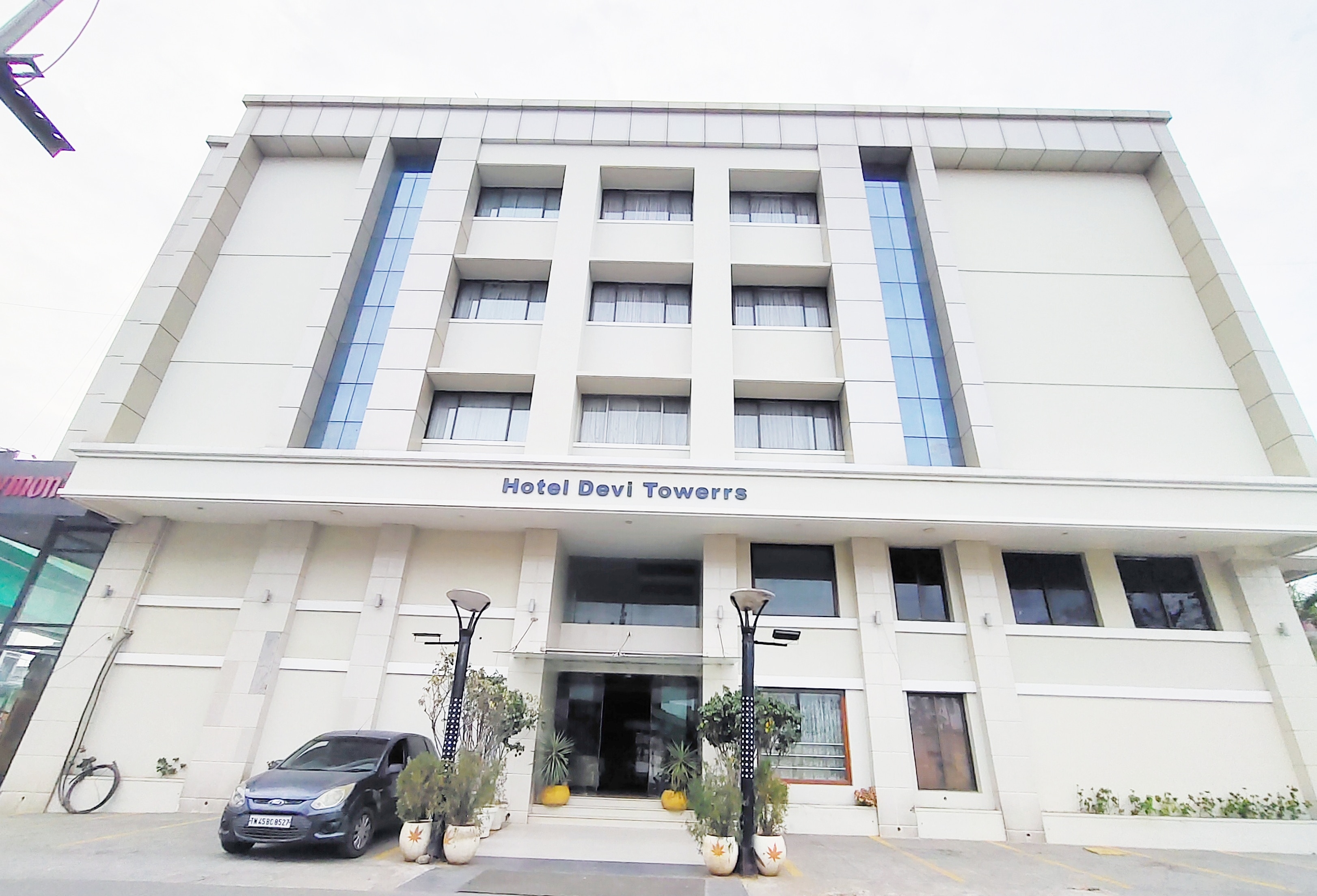 Hotel Devi Towers 𝗕𝗢𝗢𝗞 Salem Hotel