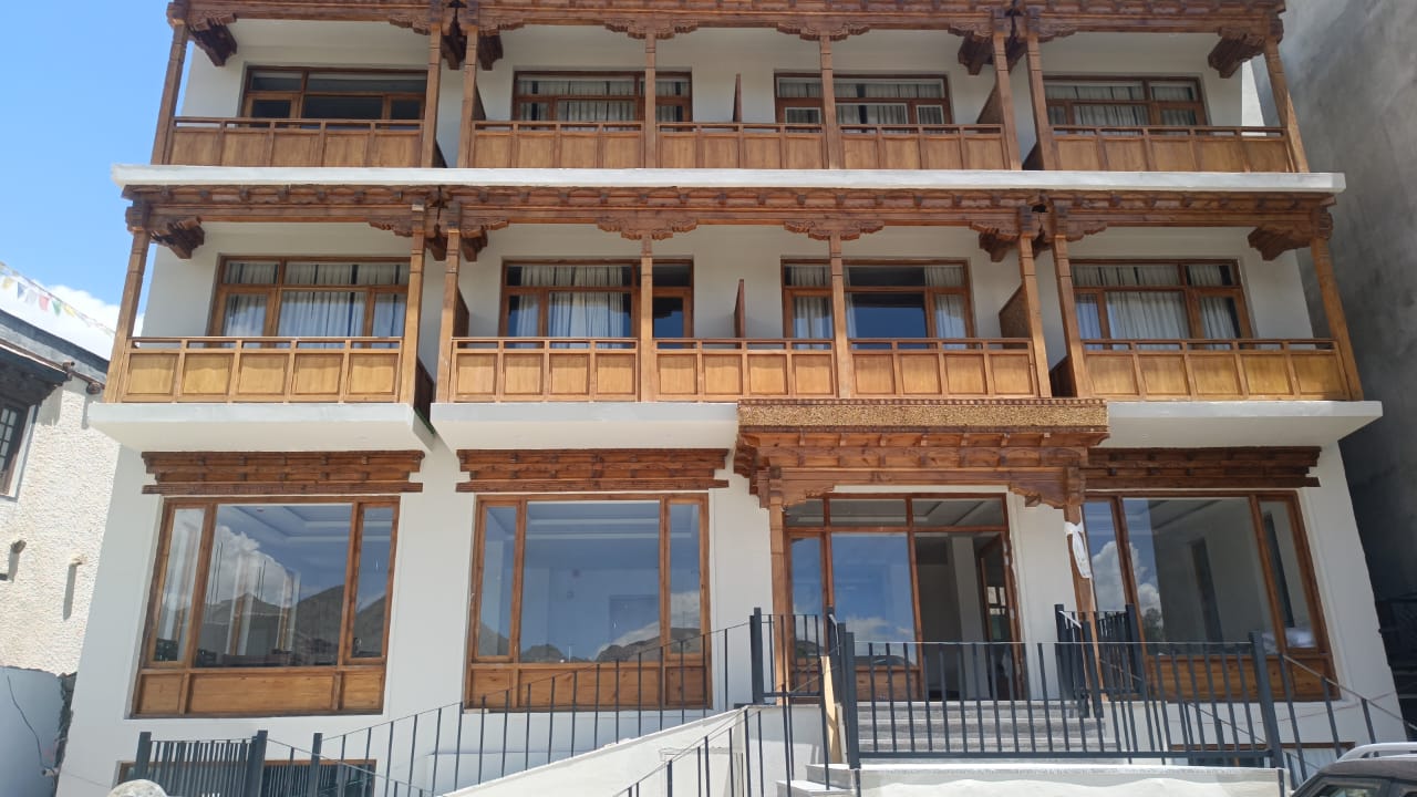 Sintik Residency 𝗕𝗢𝗢𝗞 Leh Homestay