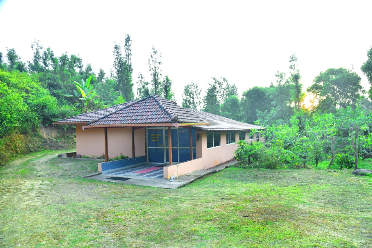 M B cave hill Homestay 𝗕𝗢𝗢𝗞 Coorg Homestay