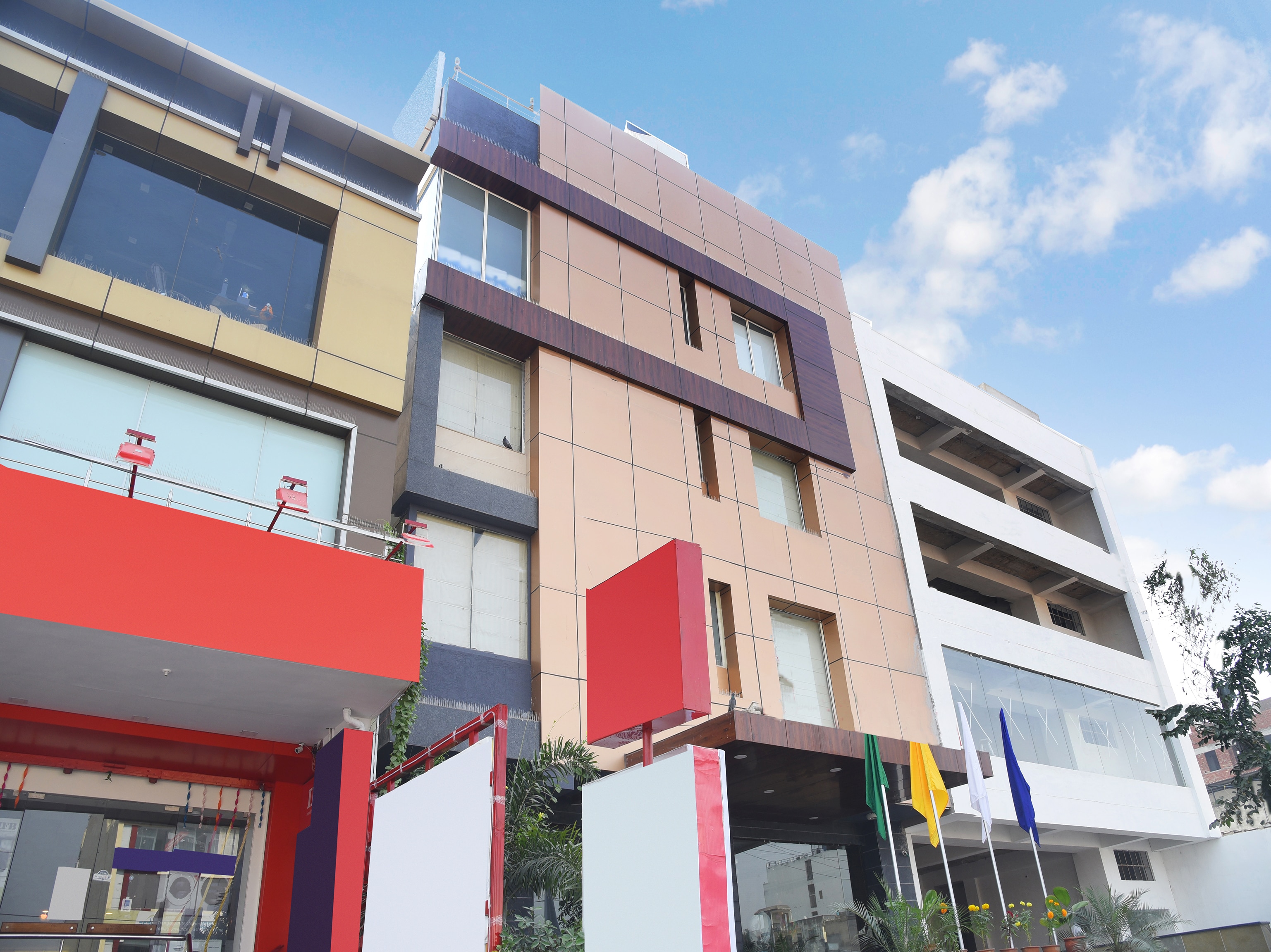 TGI Apple Inn Hotel Jaipur - Reviews, Photos & Offer