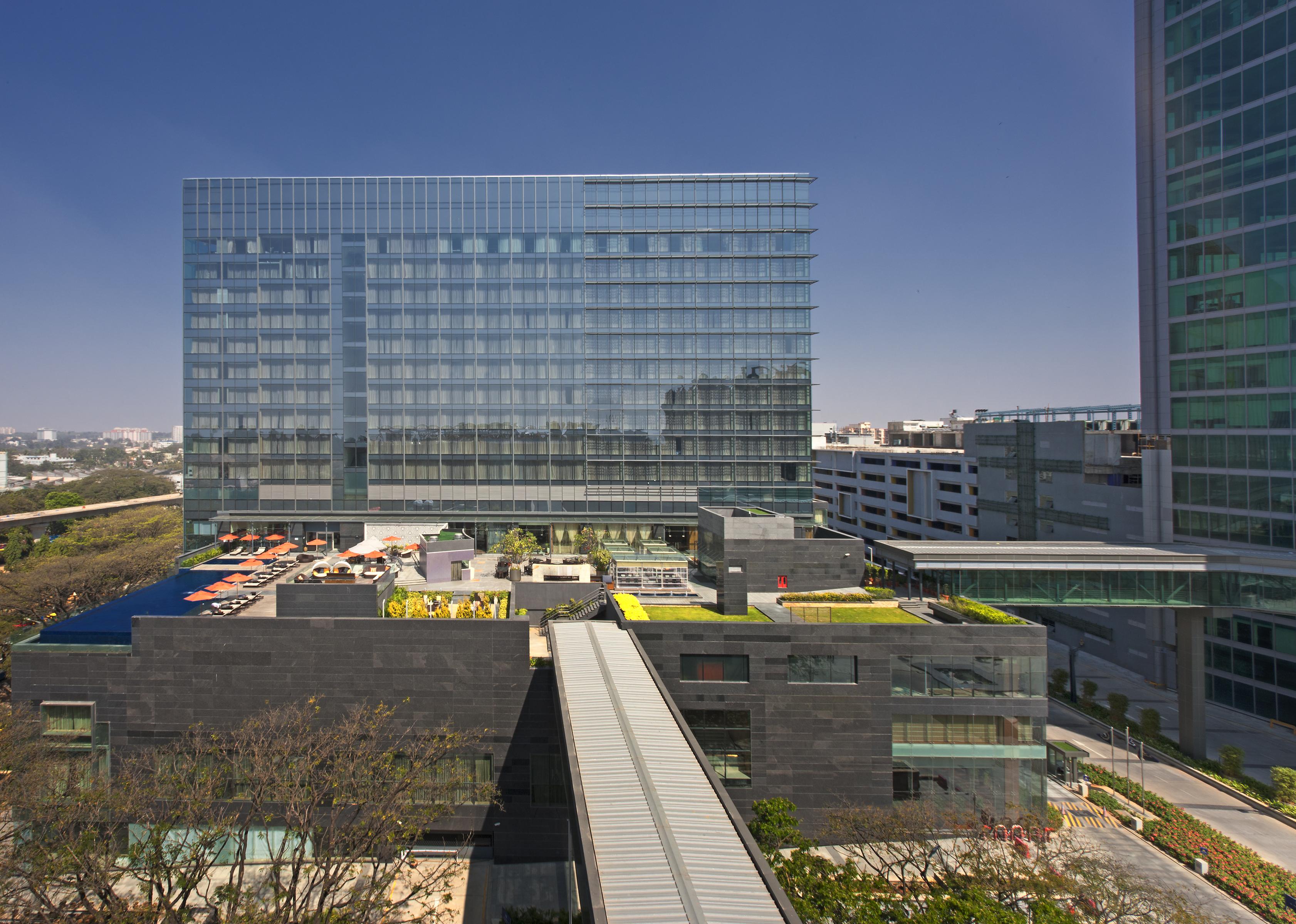 Sheraton Grand Bangalore at Brigade Gateway 𝗕𝗢𝗢𝗞 Bangalore Hotel