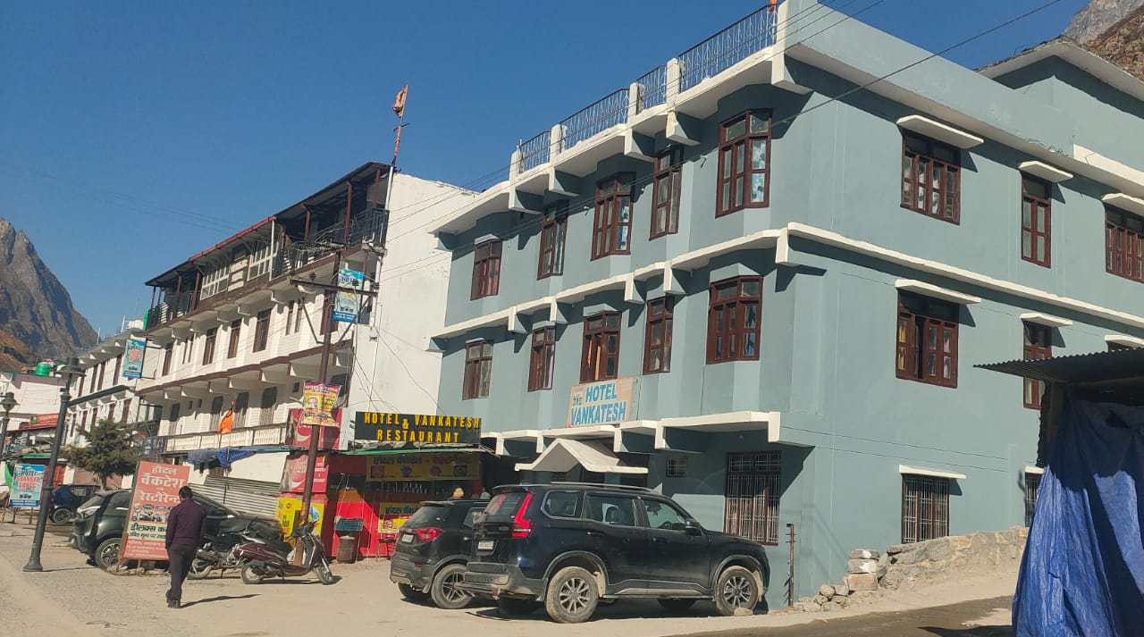 HOTEL VENKATESH 𝗕𝗢𝗢𝗞 Badrinath Hotel