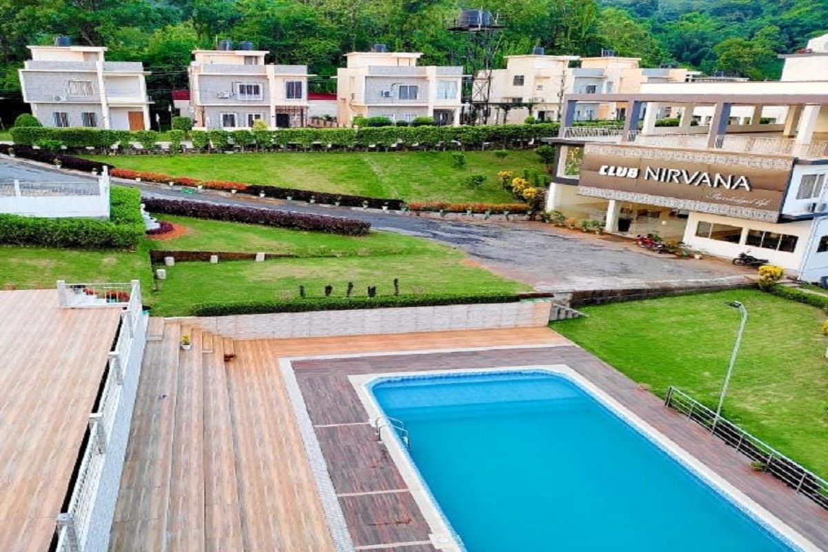 Club Nirvana Boutique Resort (Pure-Veg) 𝗕𝗢𝗢𝗞 Sonapur Resort
