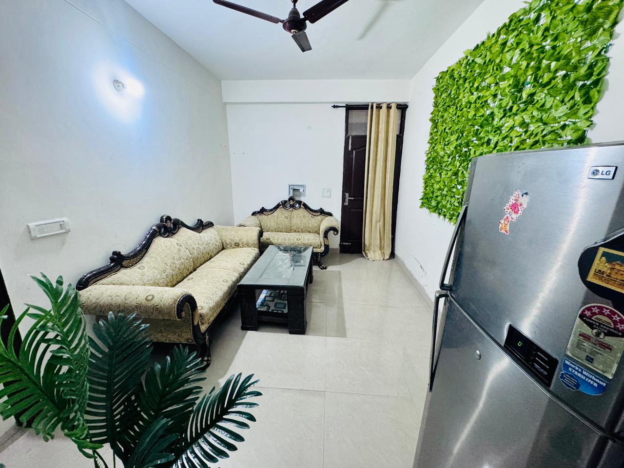 Cozy Homestay 1BHK 𝗕𝗢𝗢𝗞 Mohali Apartment