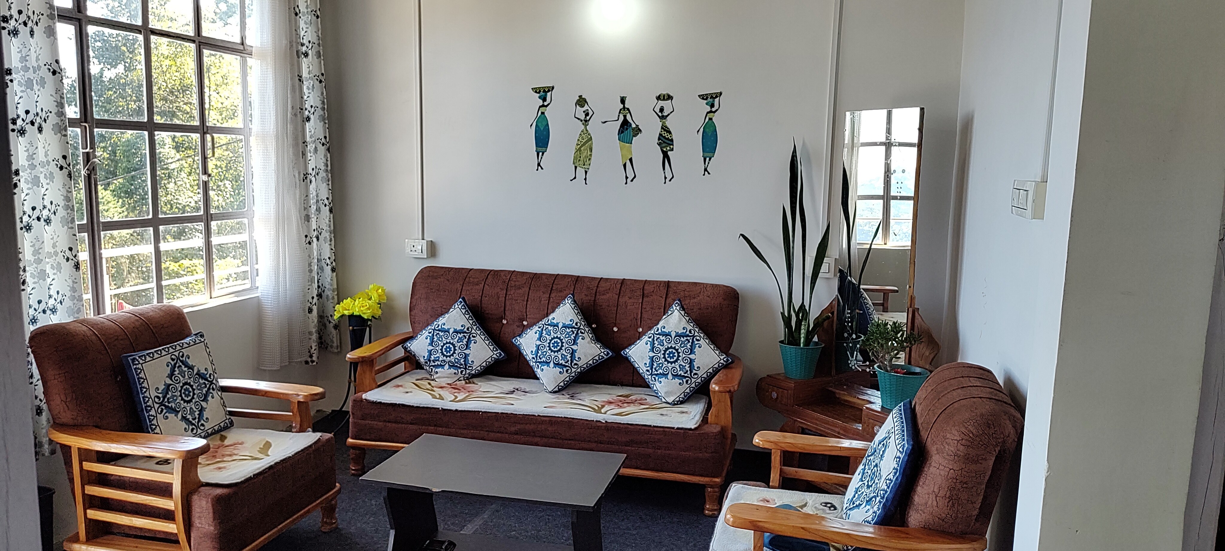 Queen's Nest Homestay 𝗕𝗢𝗢𝗞 Darjeeling Homestay