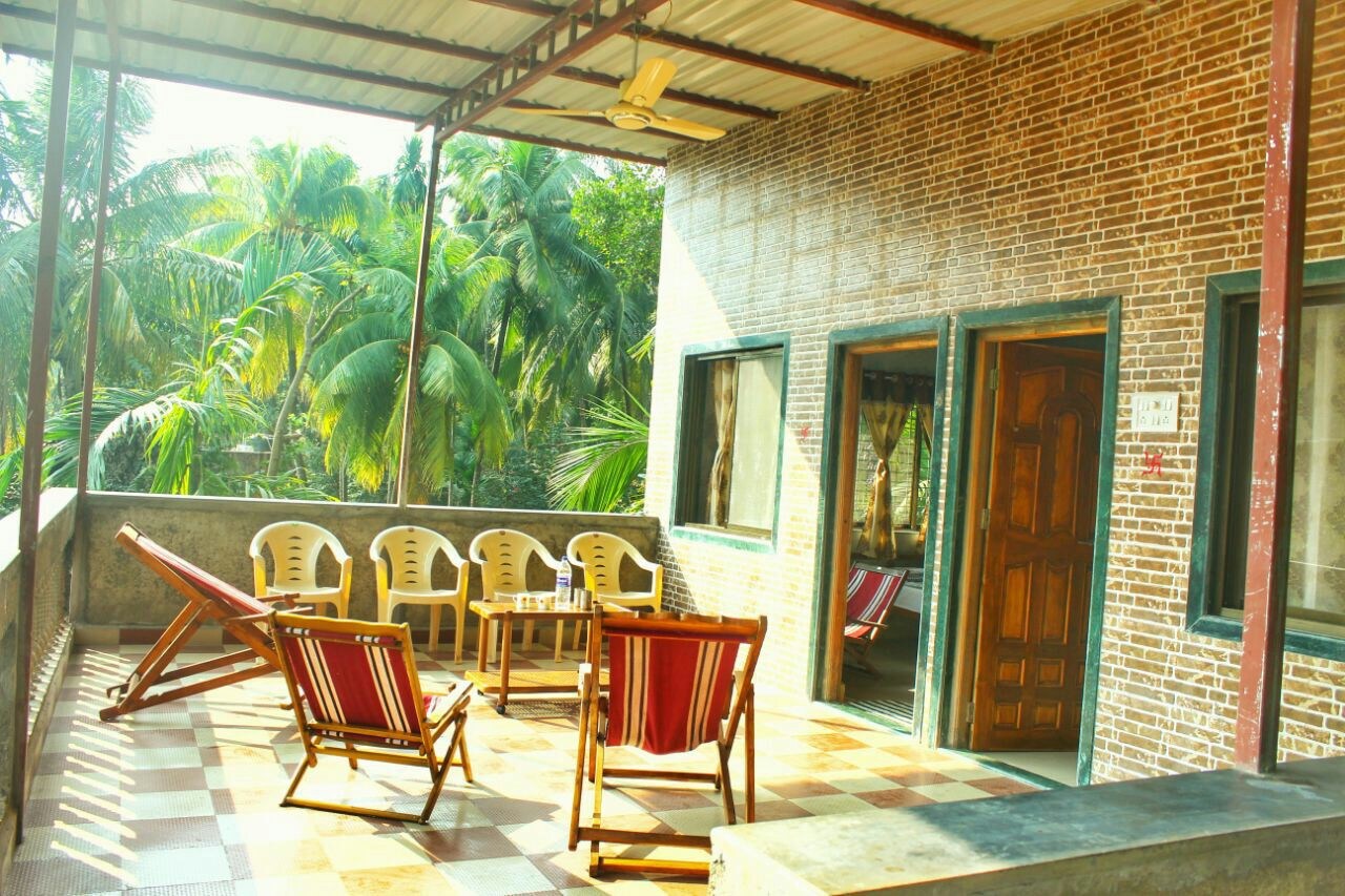 Bharja Inn 𝗕𝗢𝗢𝗞 Dapoli Cottage