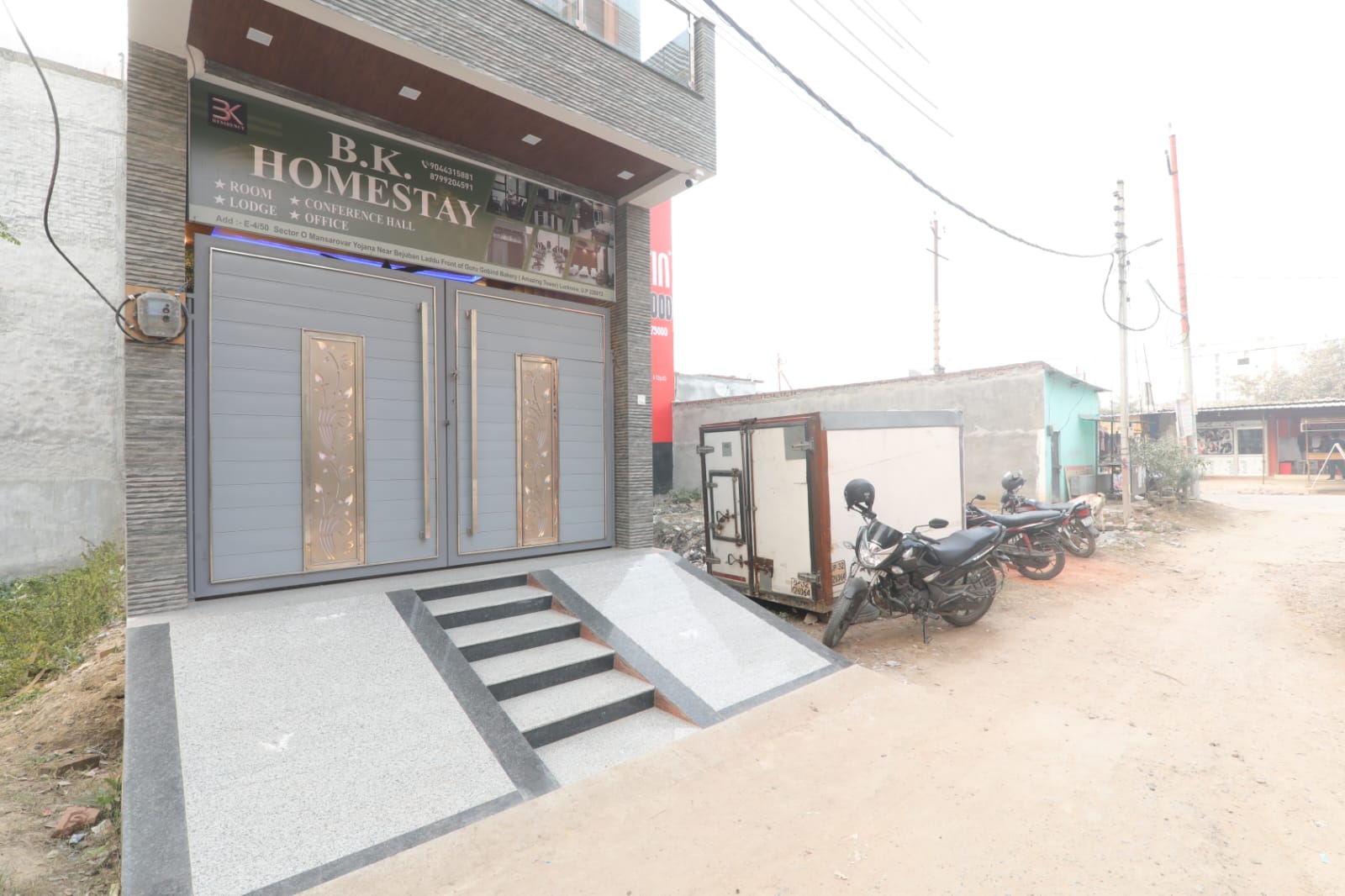 BK Home Stay 𝗕𝗢𝗢𝗞 Lucknow Homestay