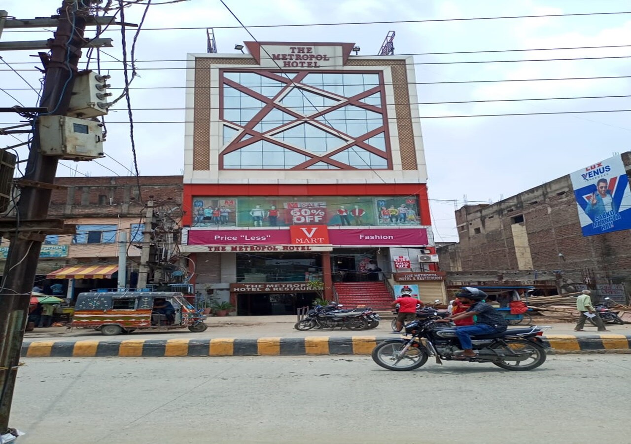 THE METROPOL HOTEL 𝗕𝗢𝗢𝗞 Siwan Hotel