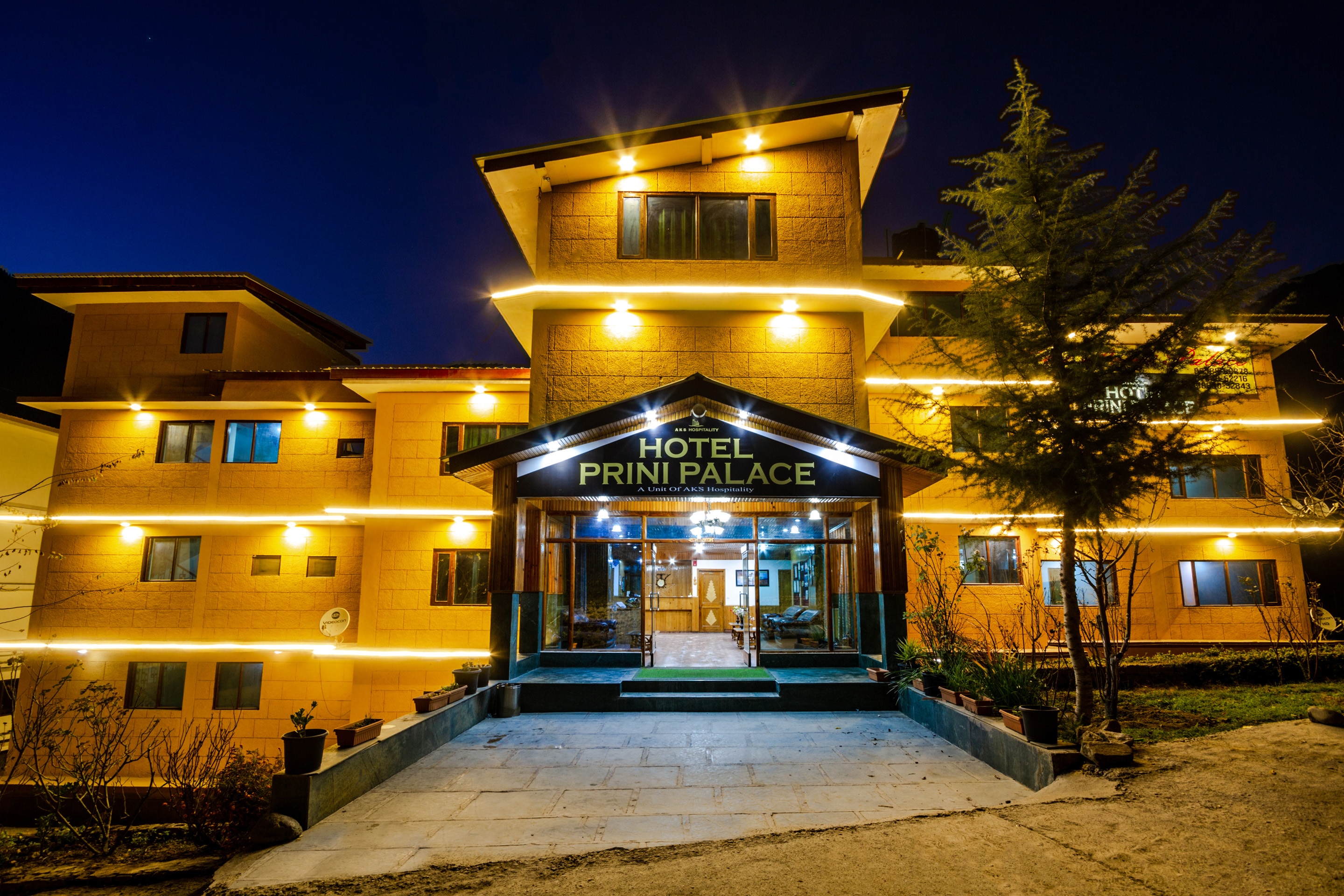 Hotel Prini Palace 𝗕𝗢𝗢𝗞 Manali Hotel