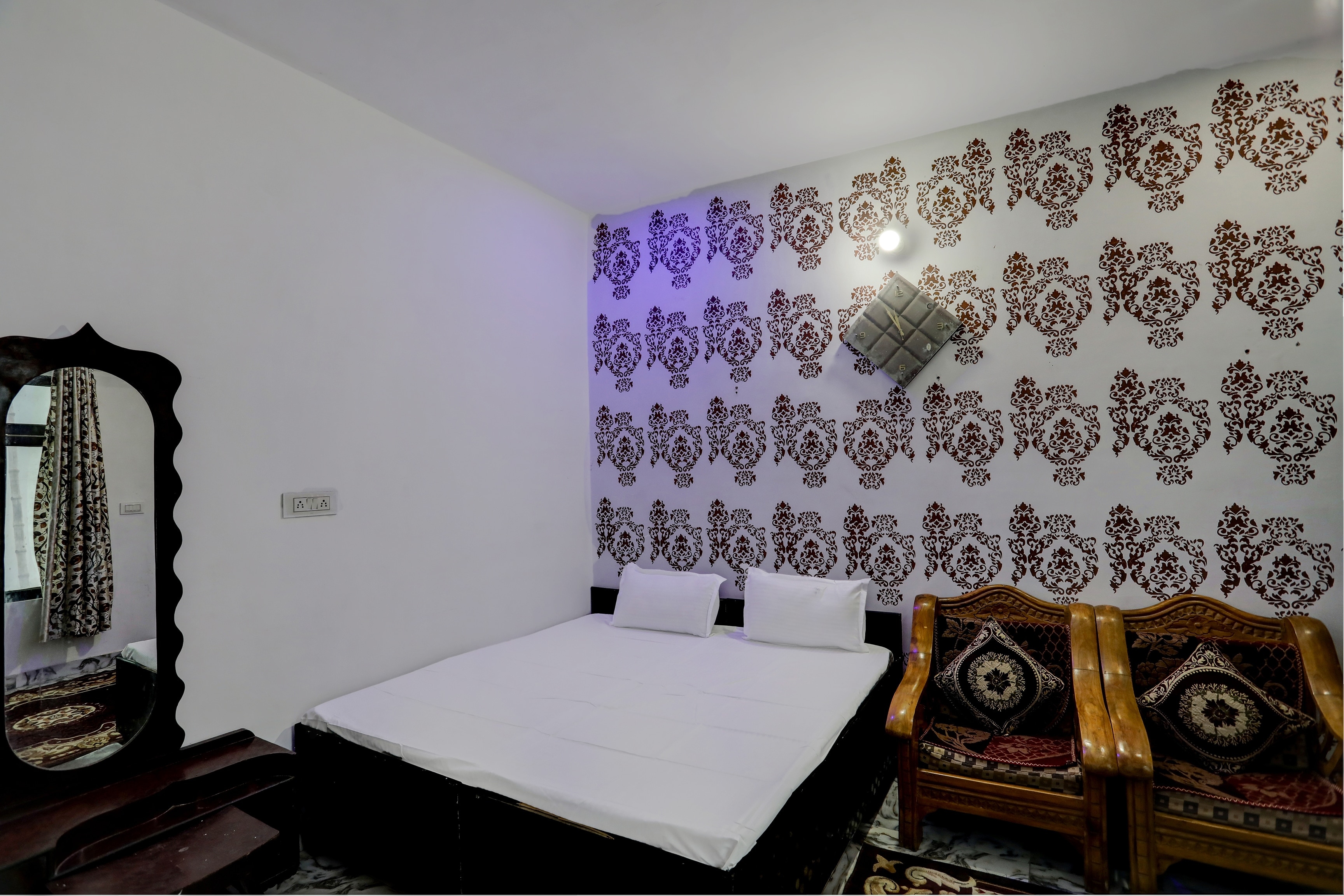 SPOT ON Golden Imperial Hotel Aligarh - Reviews, Photos & Offer