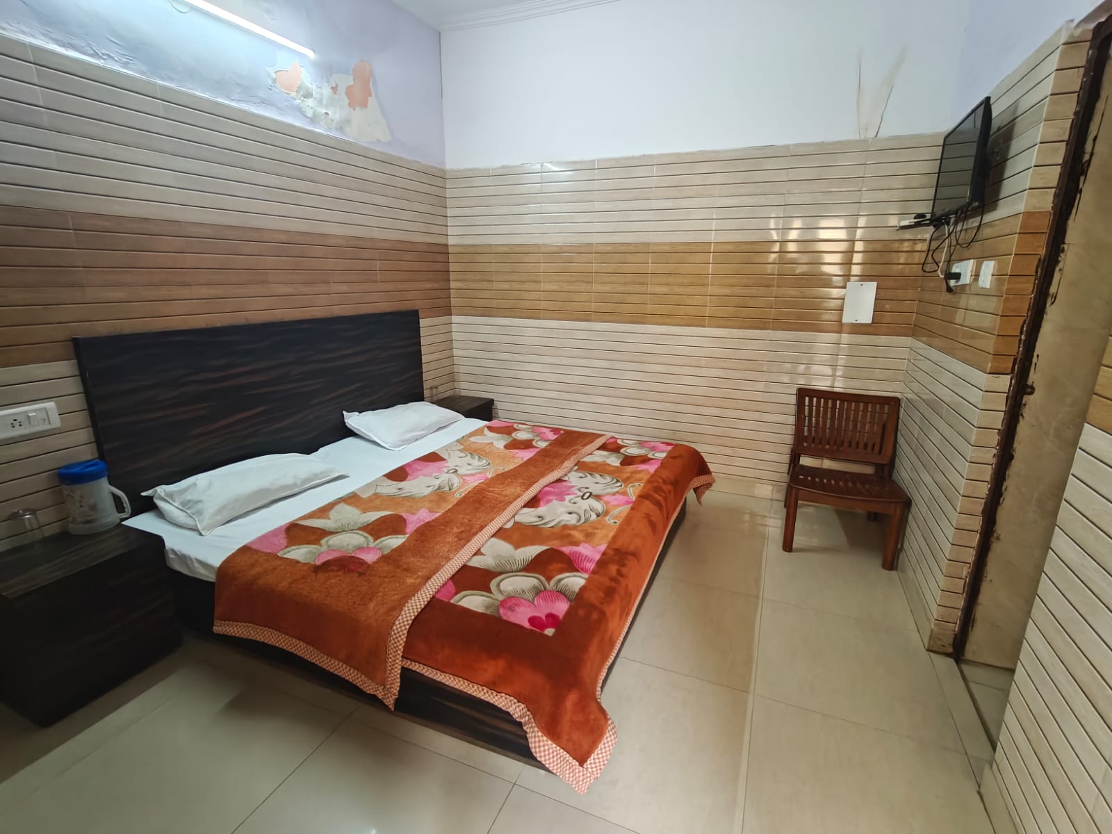 Hotel Devi Palace 𝗕𝗢𝗢𝗞 Katra Guest House