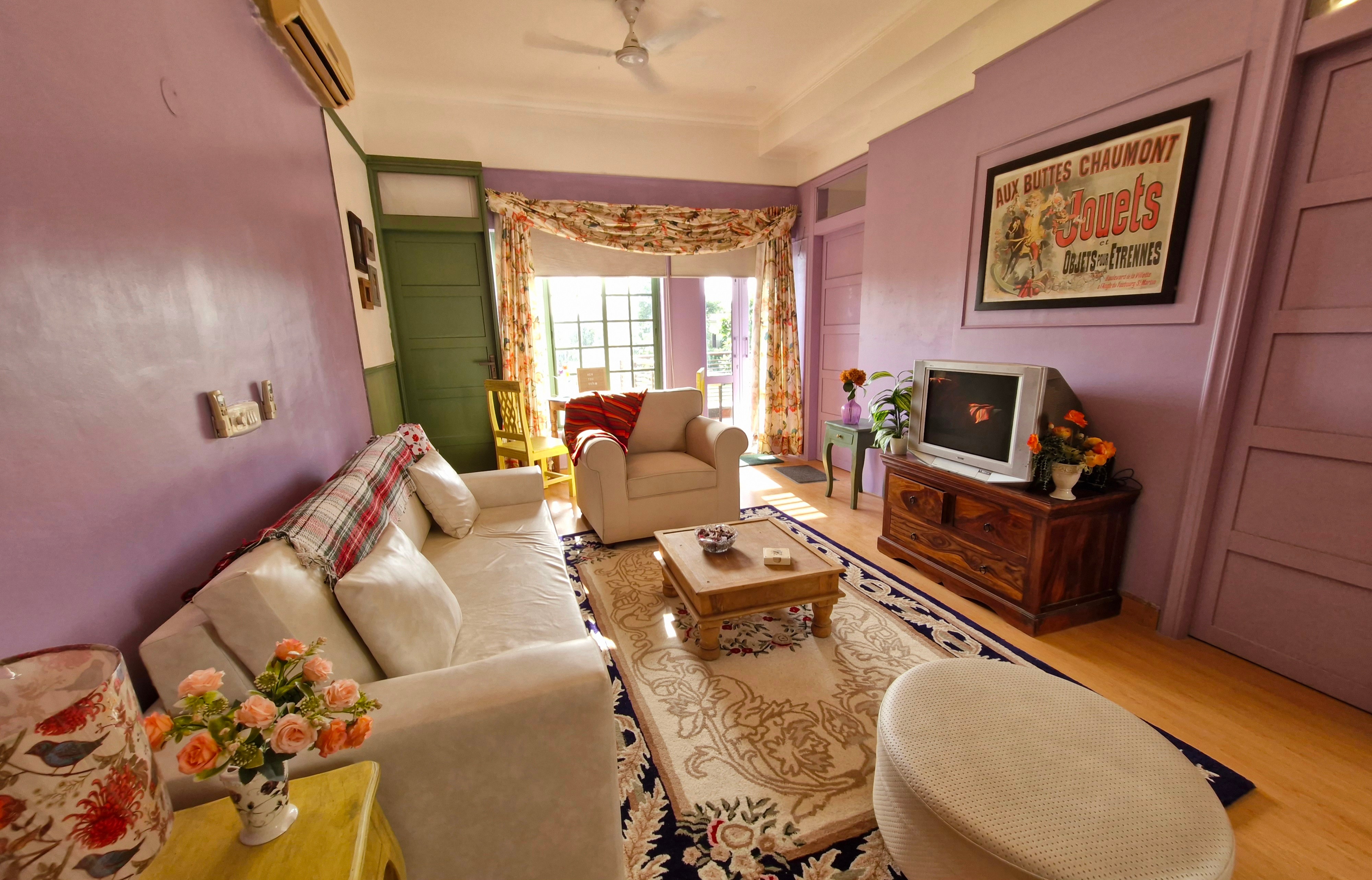 Monica's Golf Studio 𝗕𝗢𝗢𝗞 Manesar Apartment