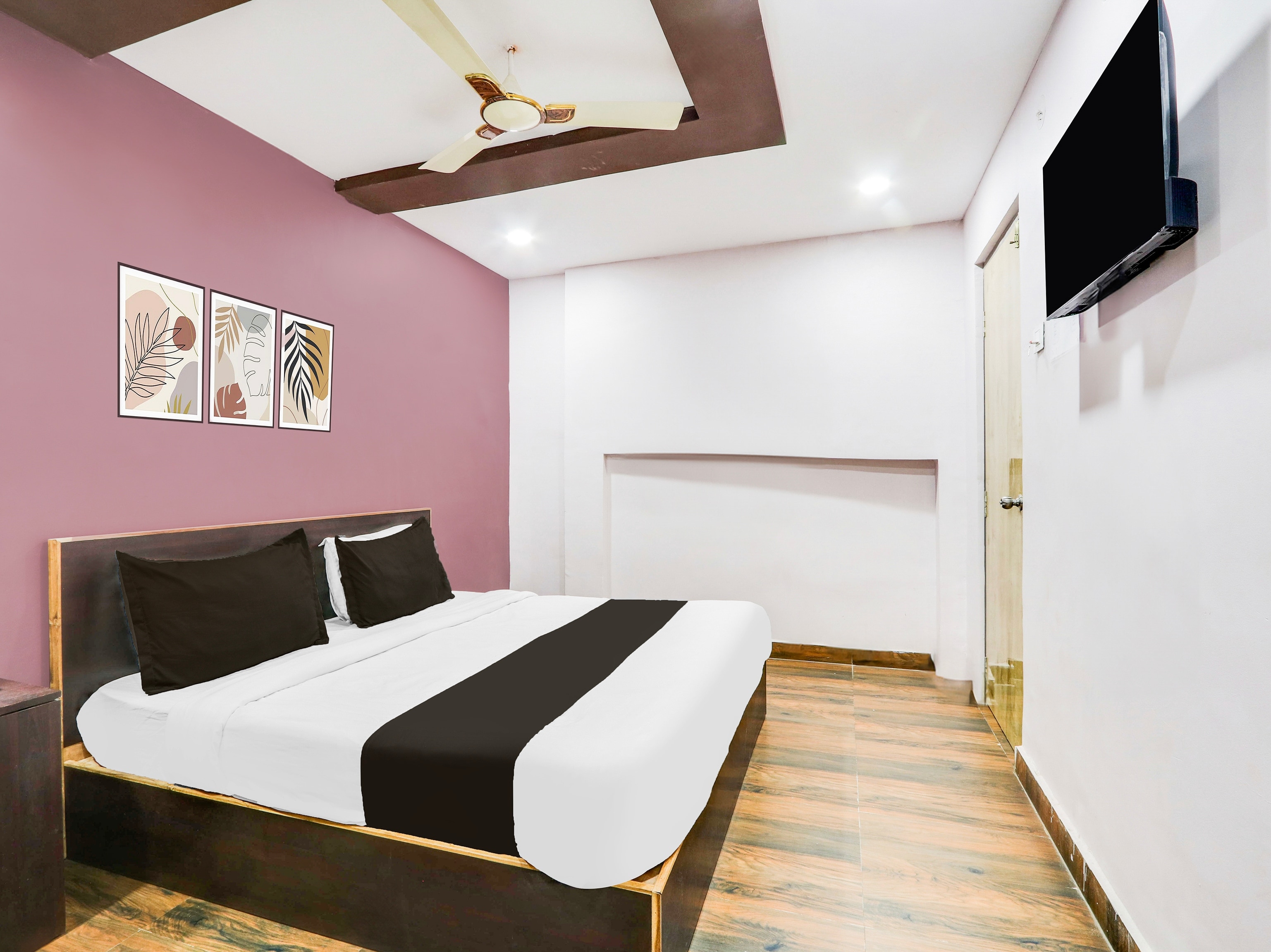 Super Collection O Hanamkonda Near NIT 𝗕𝗢𝗢𝗞 Warangal Hotel
