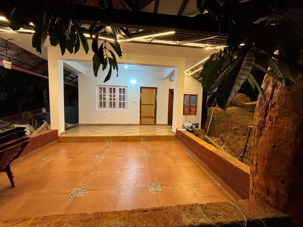 The Perch - Daisy Land, Cherambane, Karnataka 𝗕𝗢𝗢𝗞 Coorg Homestay