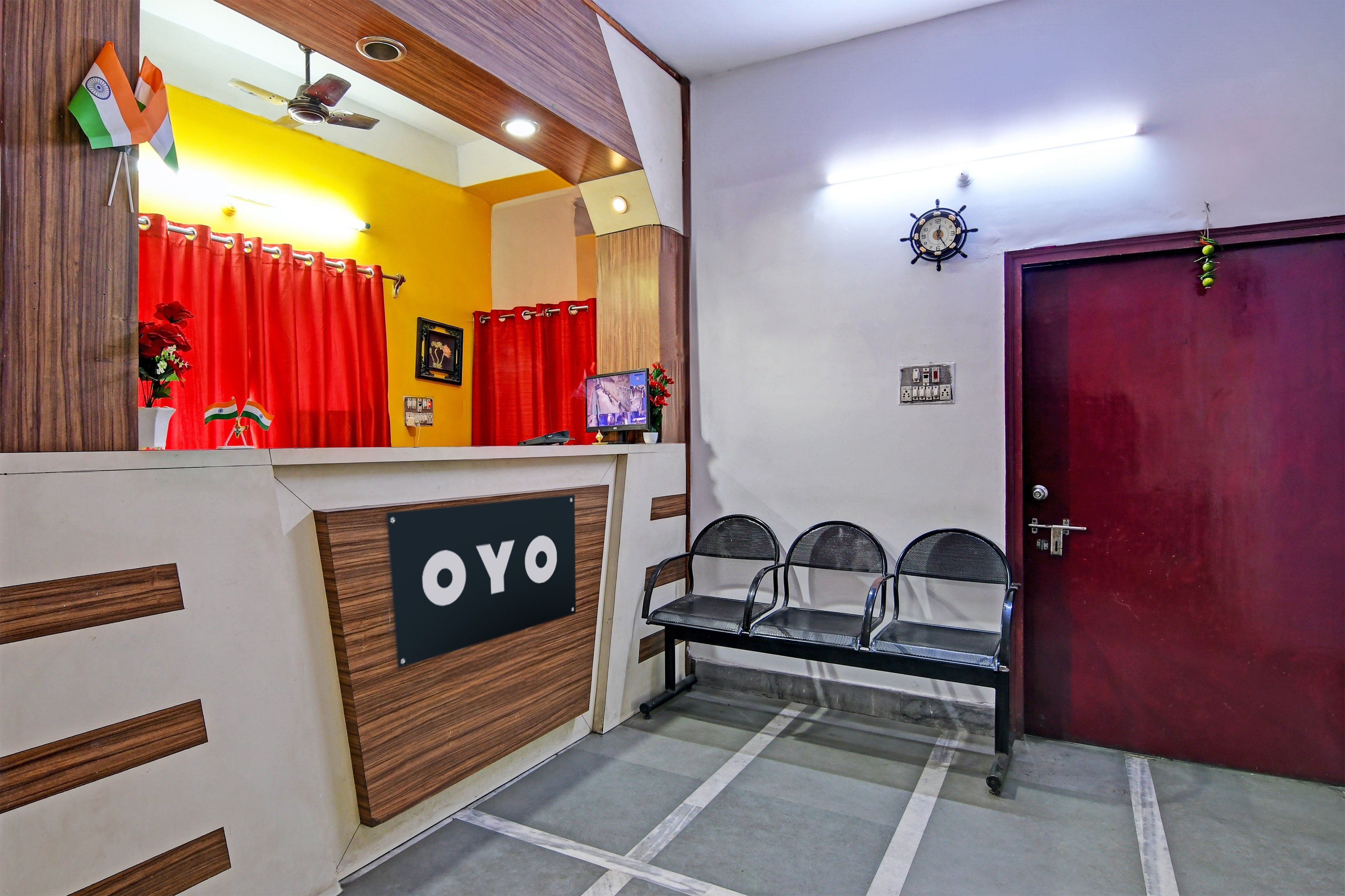 Rooms of Hotel O by OYO Red Rose Near Noapara Metro Station - Hotel in ...
