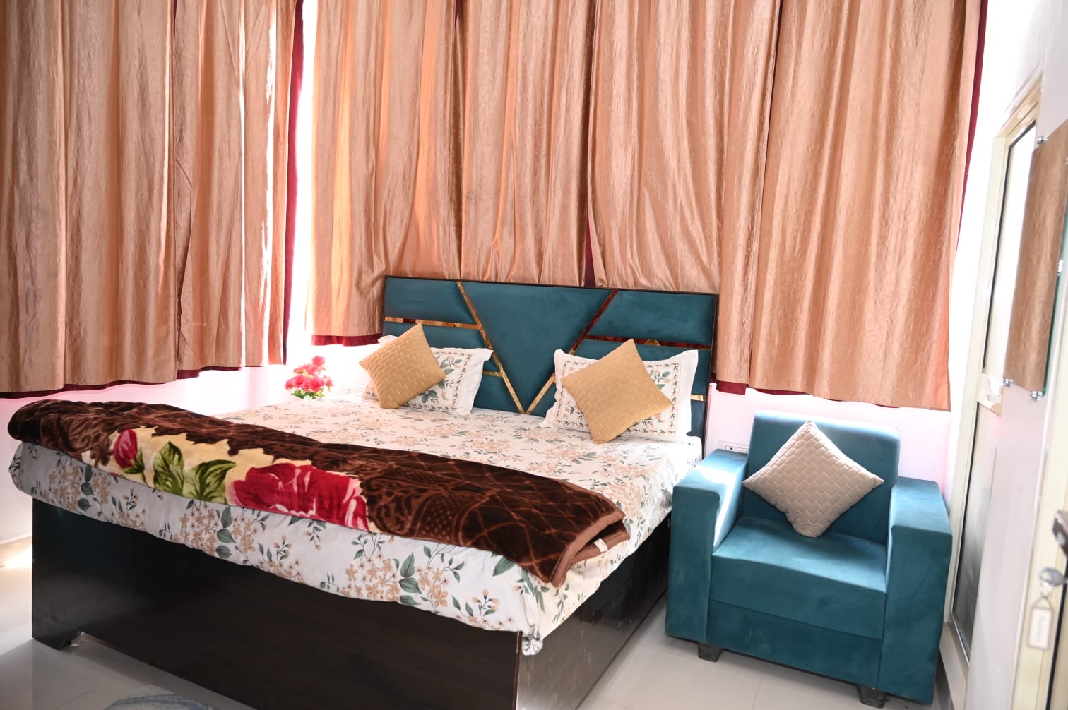 Shri Dham Hotel And Resort Ayodhya - Reviews, Photos & Offer