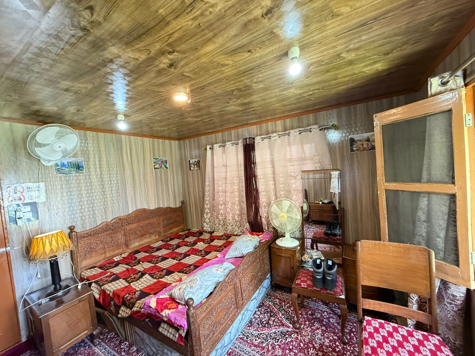 Flora Cottage 𝗕𝗢𝗢𝗞 Srinagar Homestay