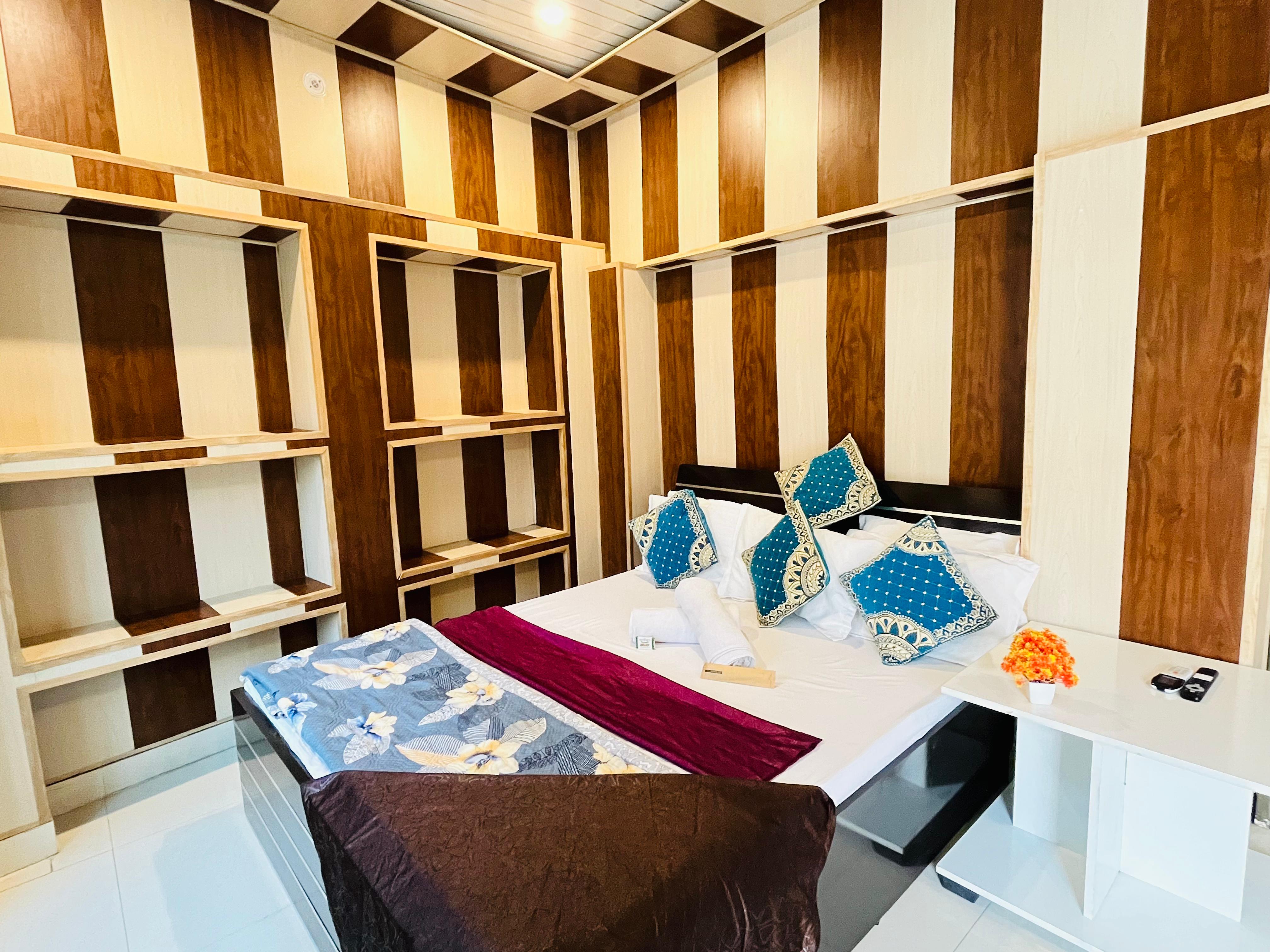 Ayodhya Green | Garden Stay Near Ramjanmbhoomi 𝗕𝗢𝗢𝗞 Ayodhya Homestay