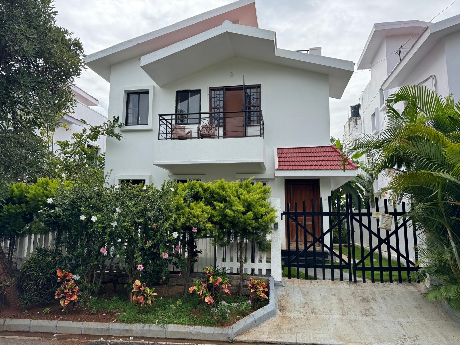 Address of White House - Villa in Hosur