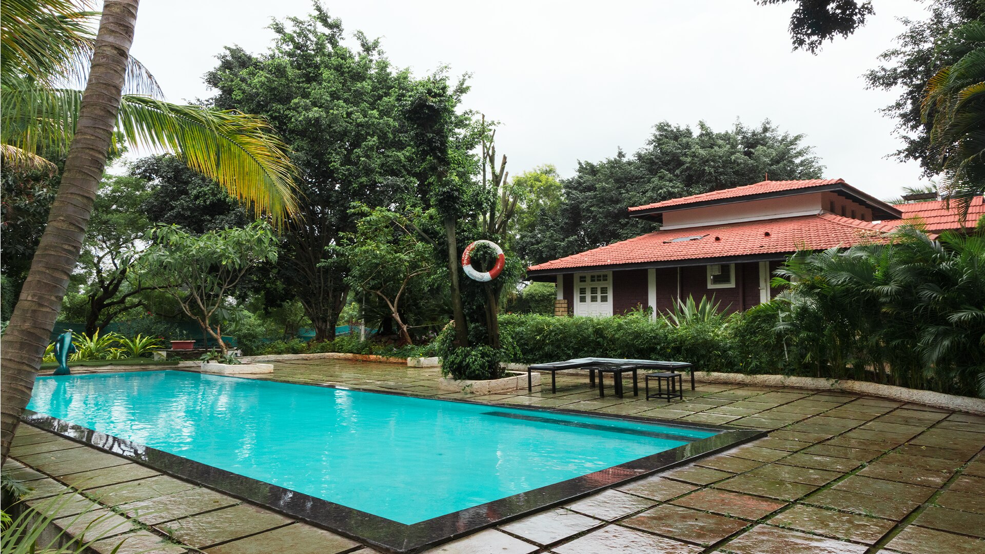 White Bridge 𝗕𝗢𝗢𝗞 Pune Farm House