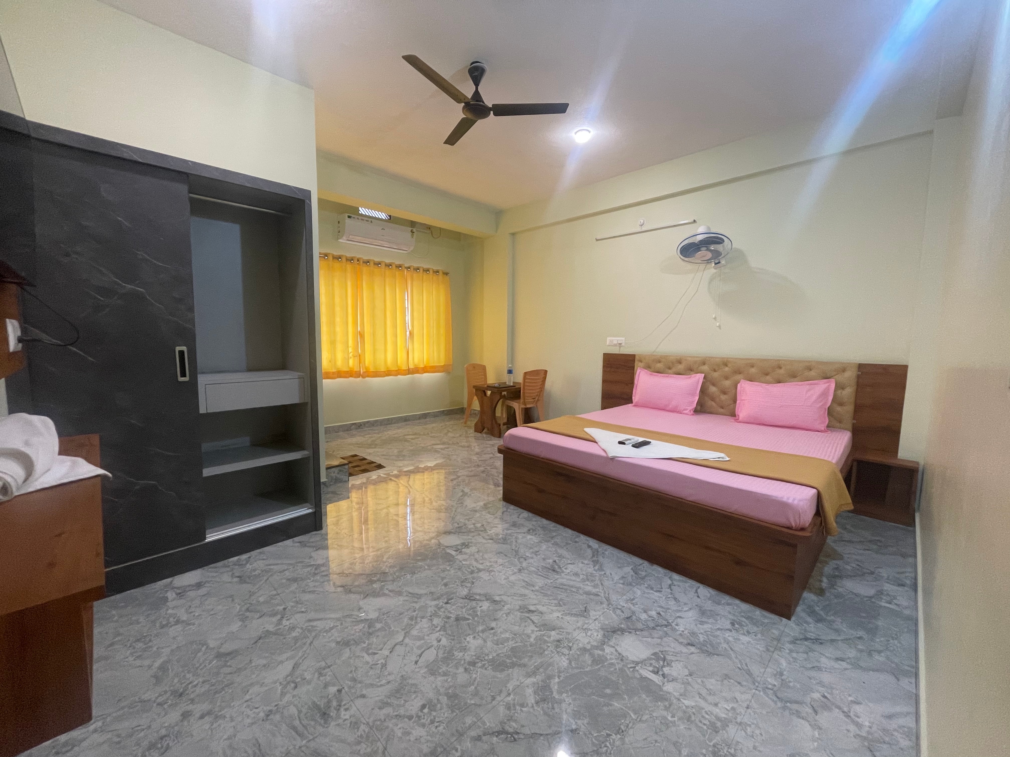 Makaru Lodge - Best lodge in koppa 𝗕𝗢𝗢𝗞 Koppa Hotel