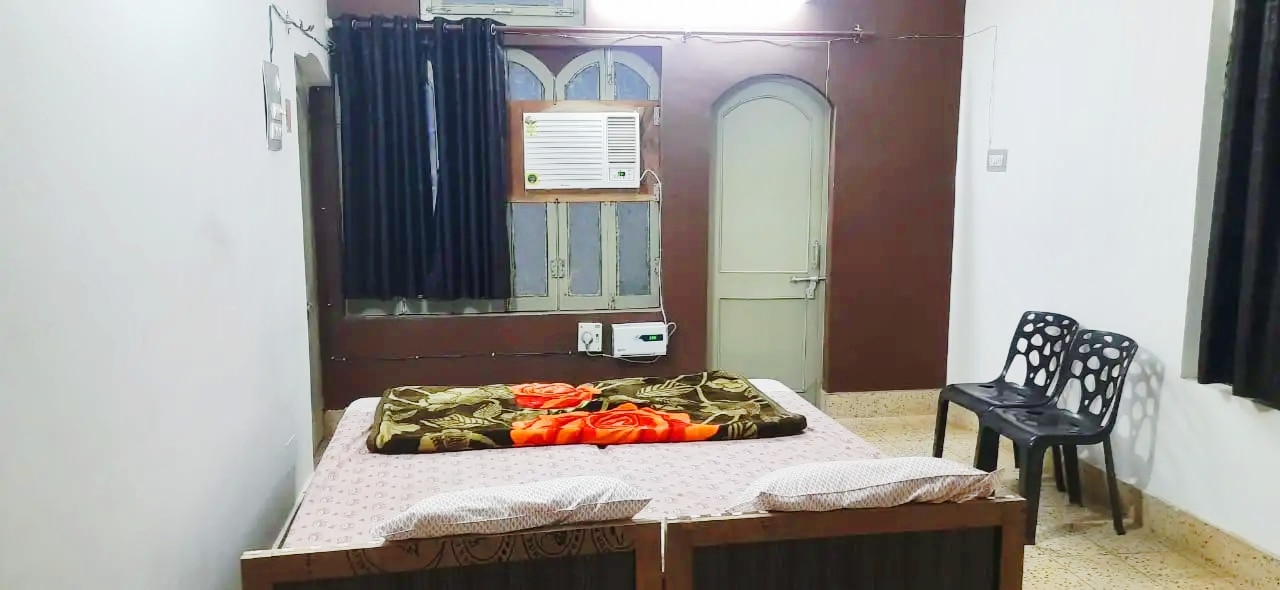 Vimla Homestay 𝗕𝗢𝗢𝗞 Ayodhya Homestay