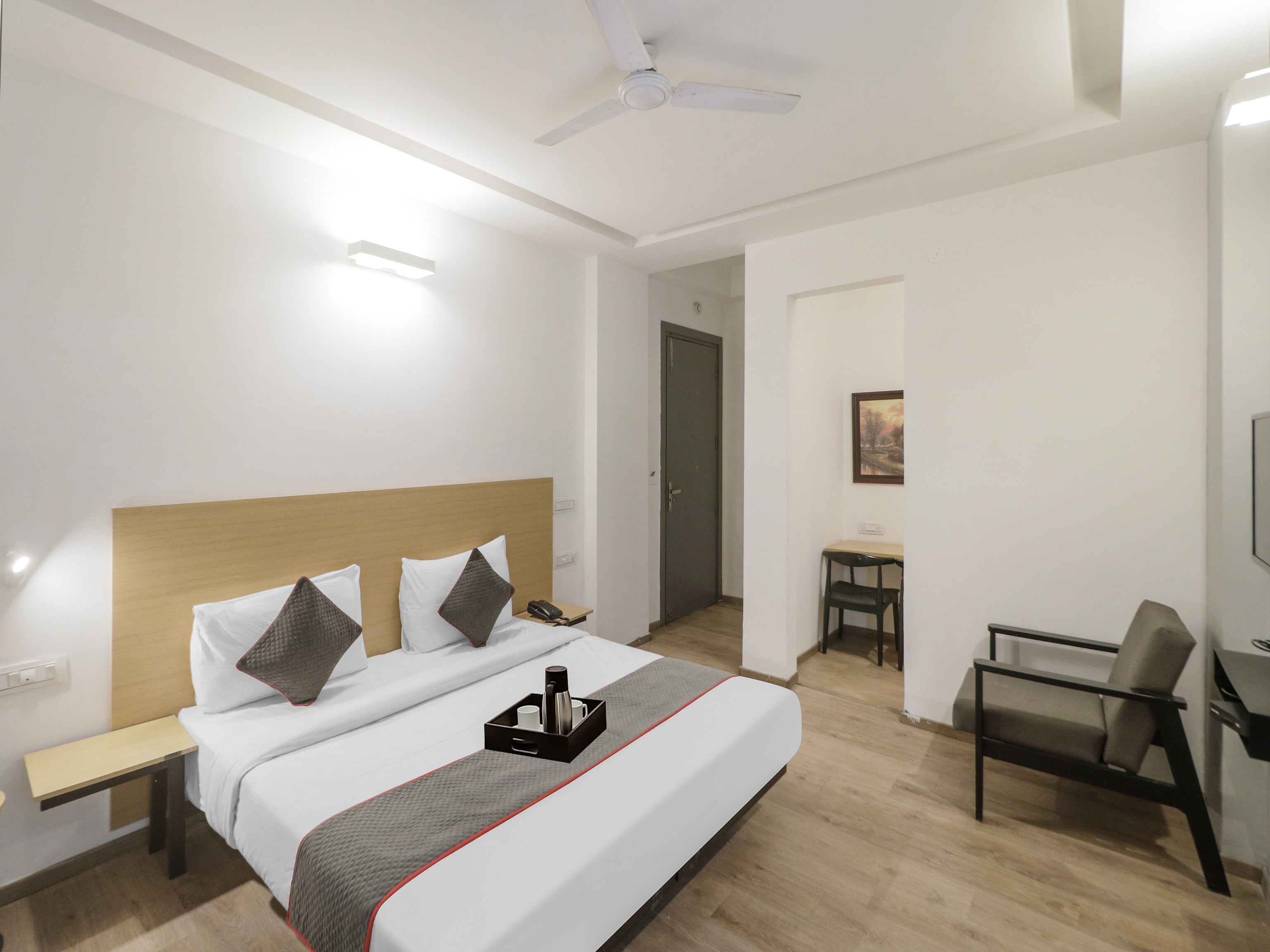 Photos of Super Townhouse Hotel Flora Lite - Hotel in Gurgaon