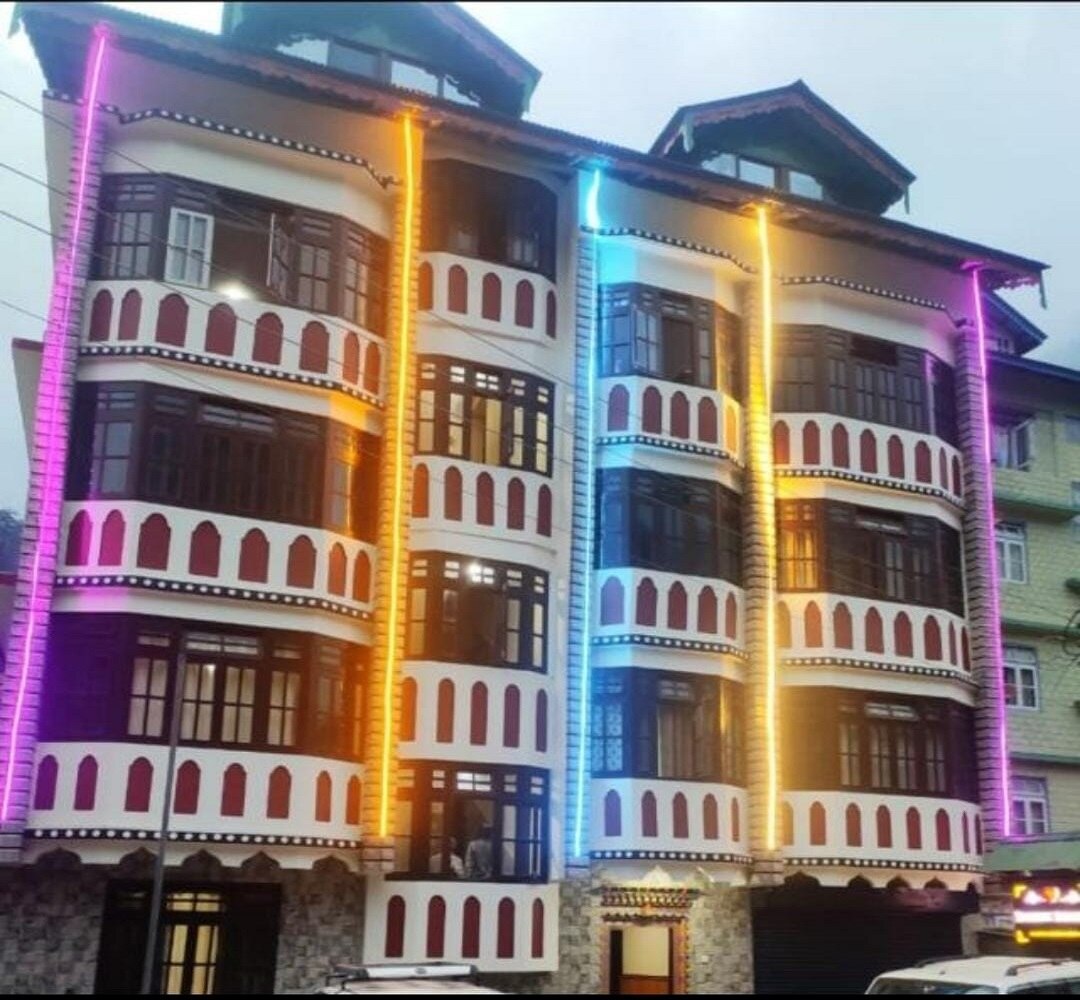 Hotel Taktsang Residency 𝗕𝗢𝗢𝗞 Lachen Hotel