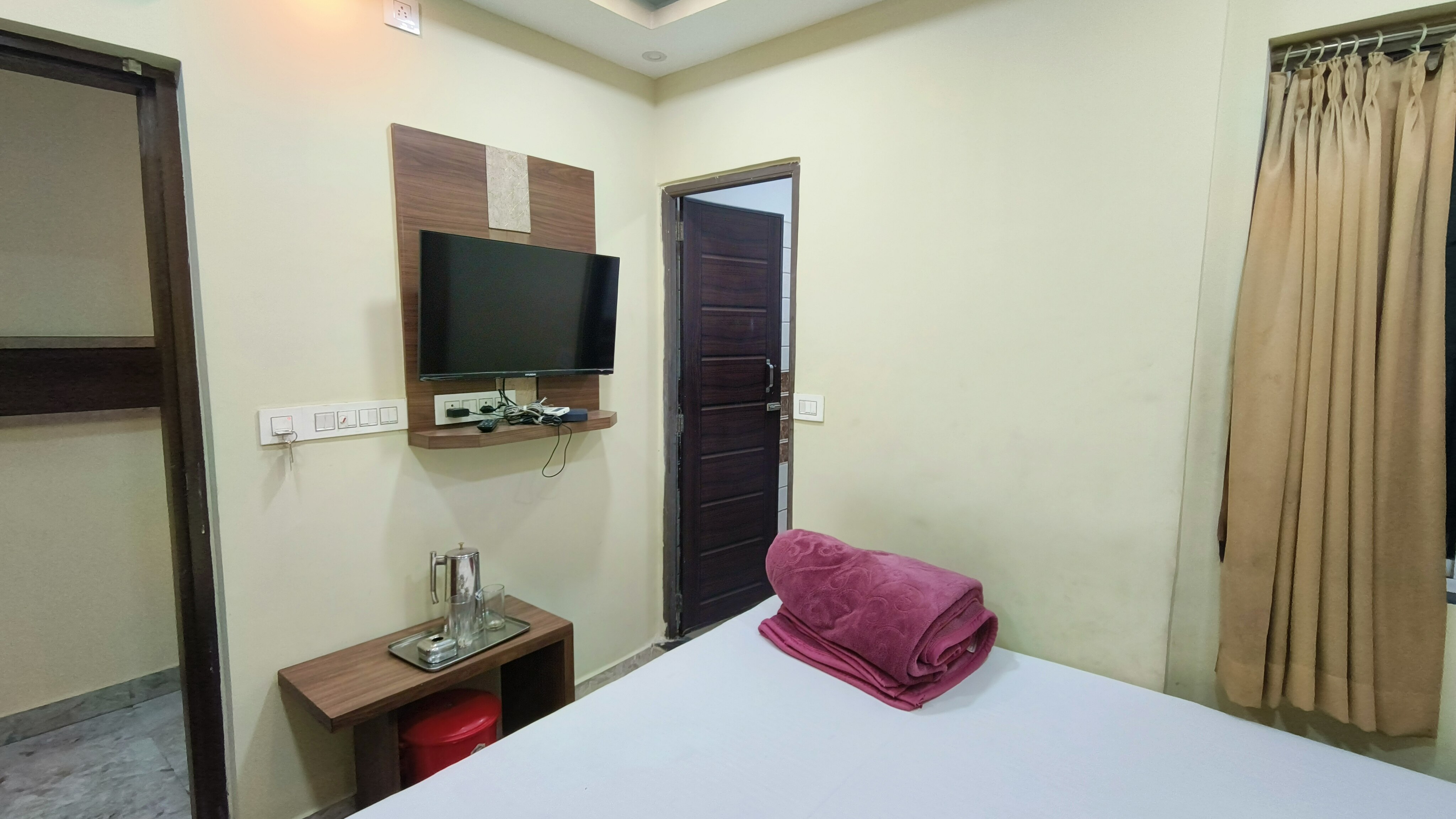 PKG international guest house 𝗕𝗢𝗢𝗞 Kolkata Villa