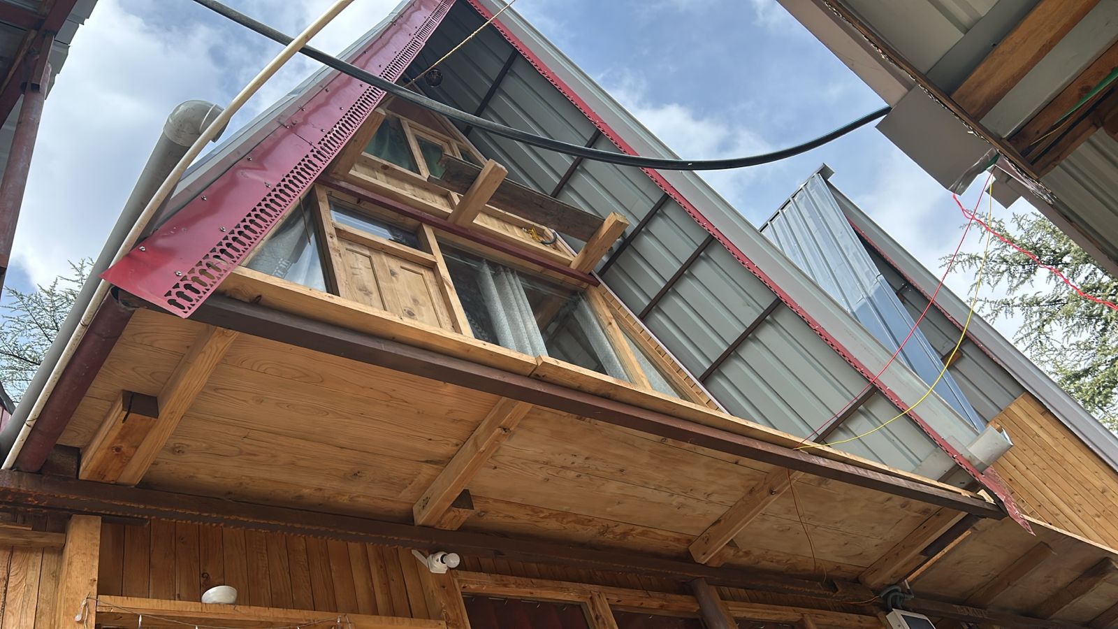 Skytouch cottage 𝗕𝗢𝗢𝗞 Jibhi Cottage