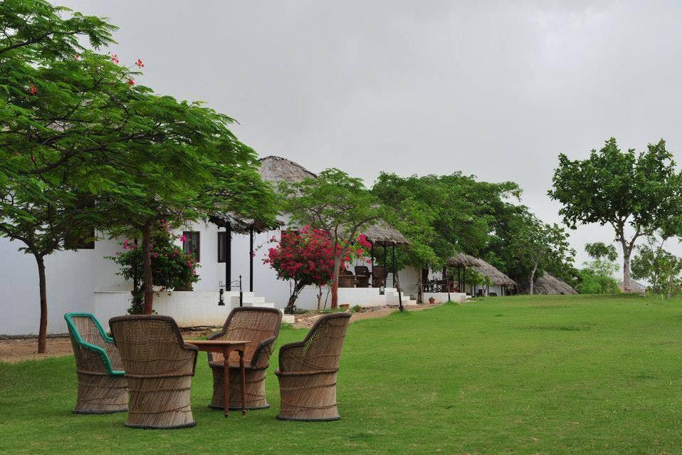 KUTCH SAFARI RESORT 𝗕𝗢𝗢𝗞 Bhuj Resort