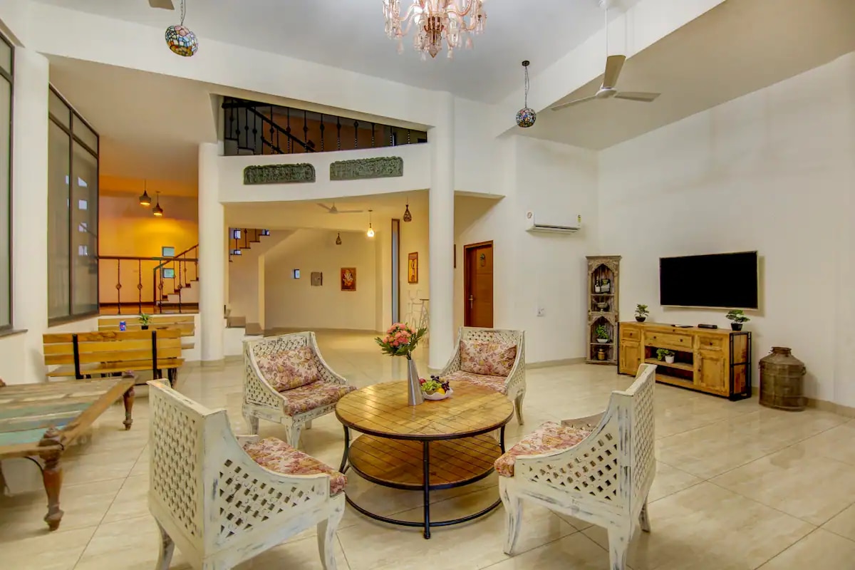 Rudra Farms - 6 Bedroom Luxury Farmhouse with Swimming Pool Farm House ...