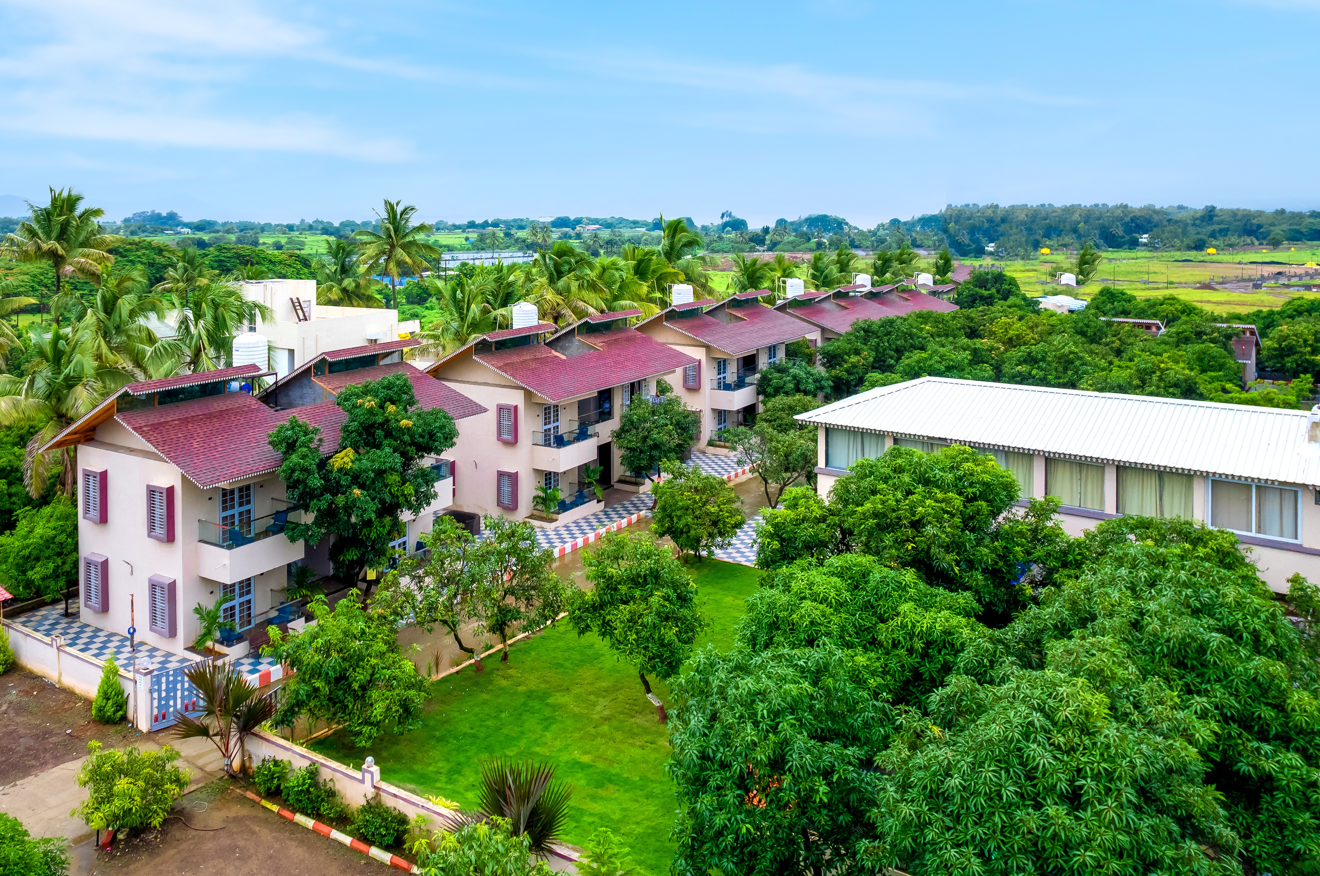 Freesia Resort By Express Inn 𝗕𝗢𝗢𝗞 Nashik Resort