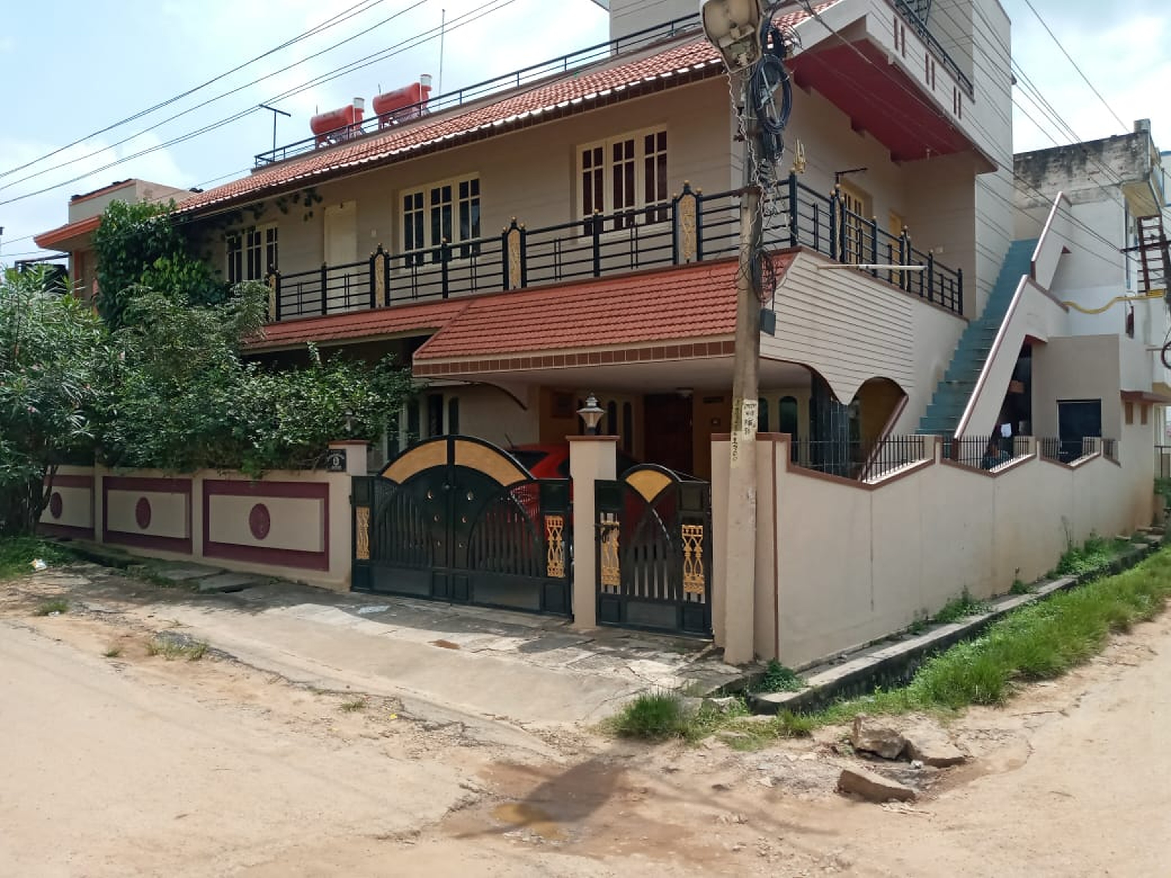 Amenities of Very nice and quite home stay in Chikmagalur.