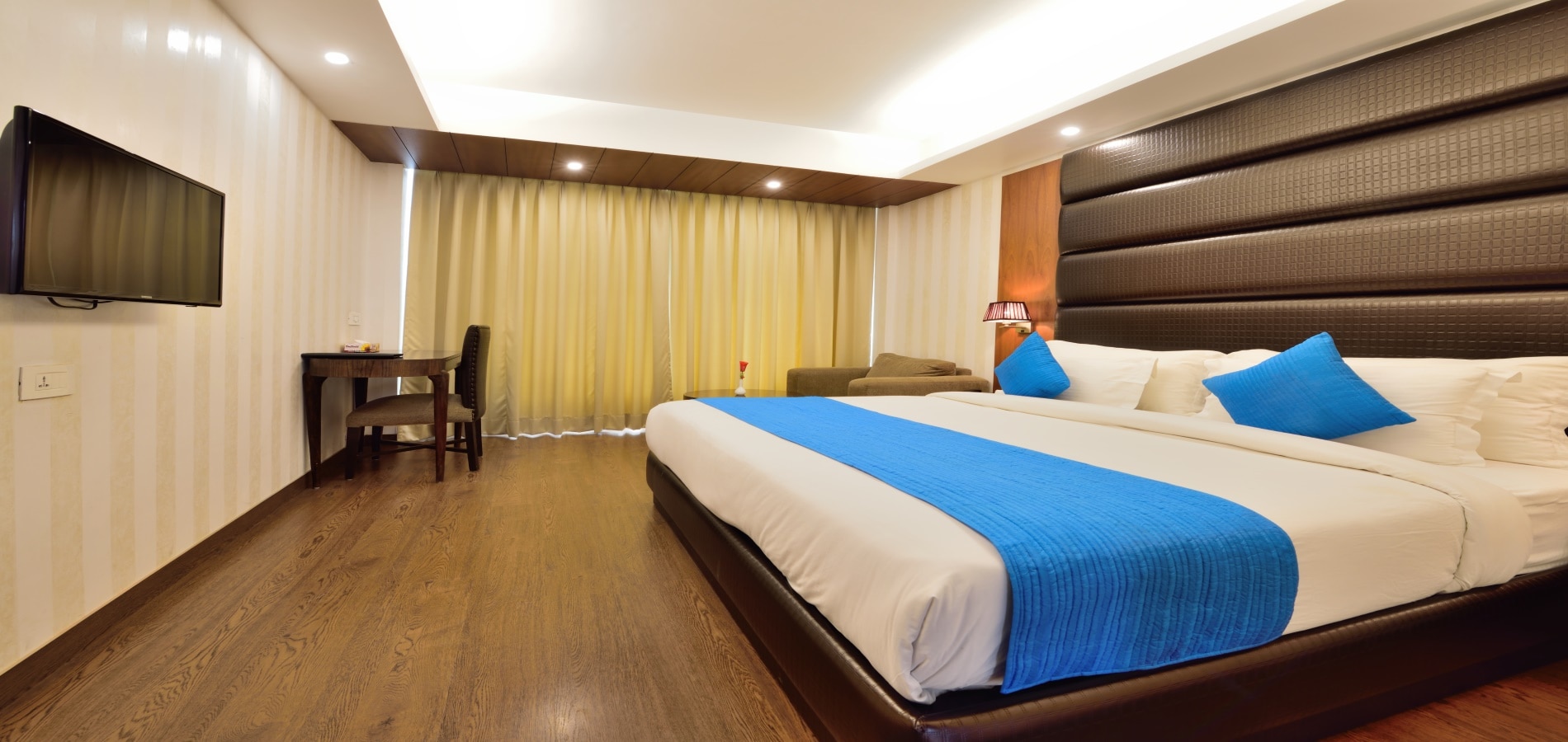 THE JK Hotel CR Park 𝗕𝗢𝗢𝗞 Delhi Hotel
