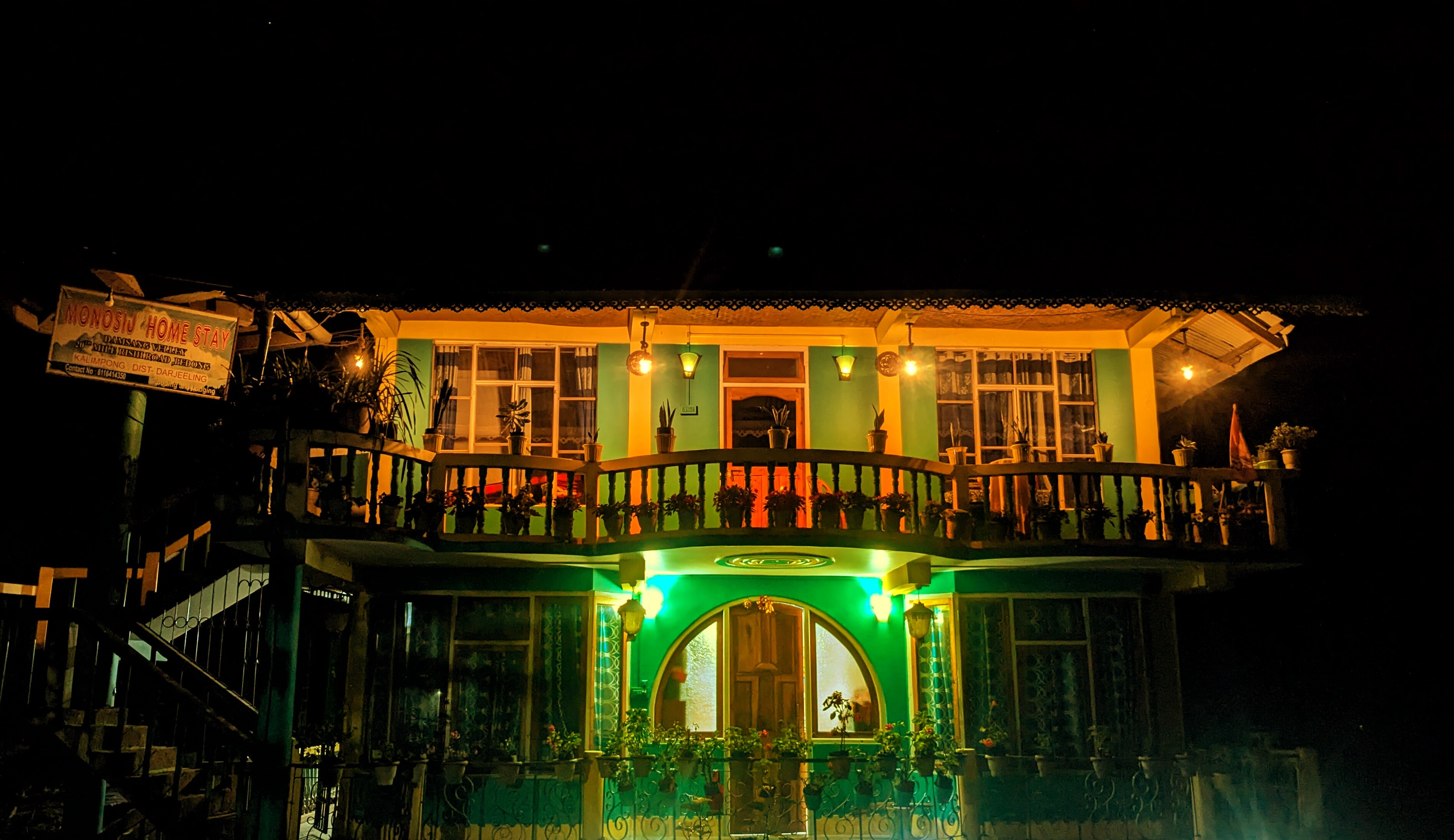 Paharer Bari 𝗕𝗢𝗢𝗞 Kalimpong Homestay