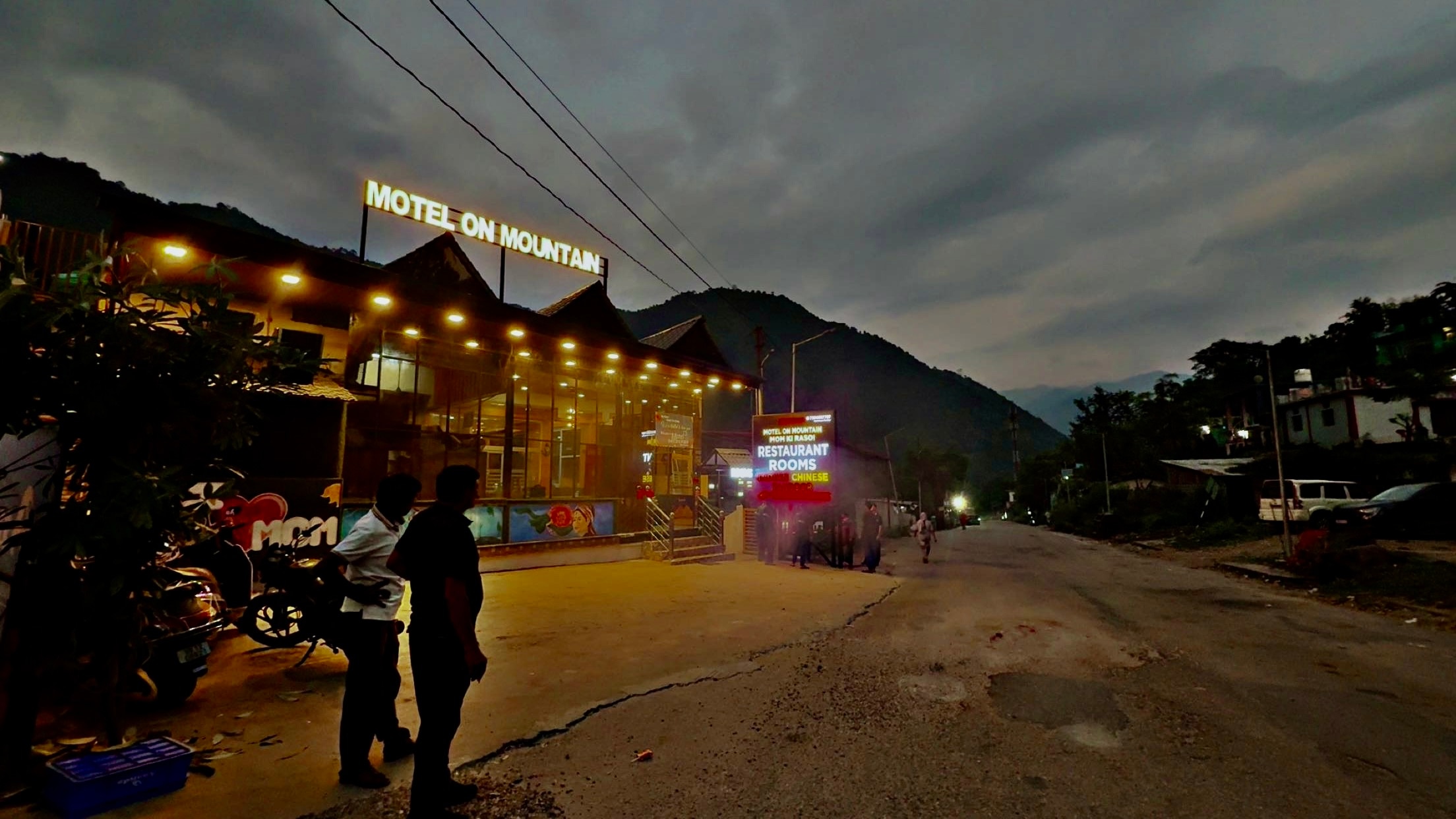 Motel On Mountain (50 Metre Walk From Maa Dhari Devi Temple Gate) Hotel ...
