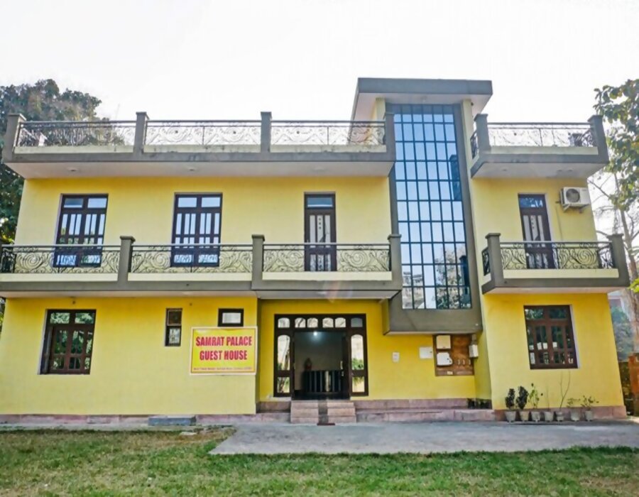 Samrat Palace Guest House 𝗕𝗢𝗢𝗞 Varanasi Guest House
