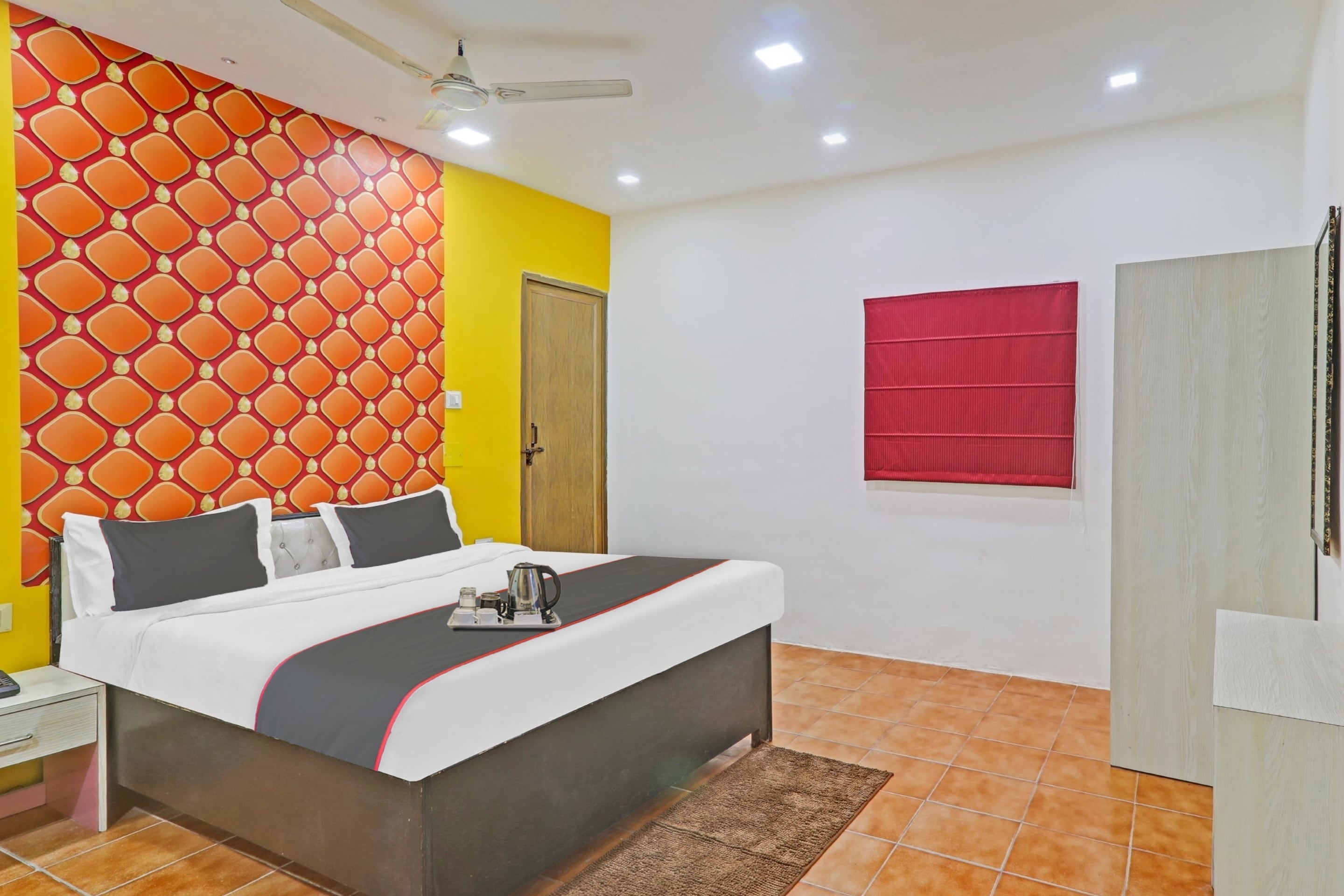 Collection O Gurudev Paradise 𝗕𝗢𝗢𝗞 Kanpur Hotel