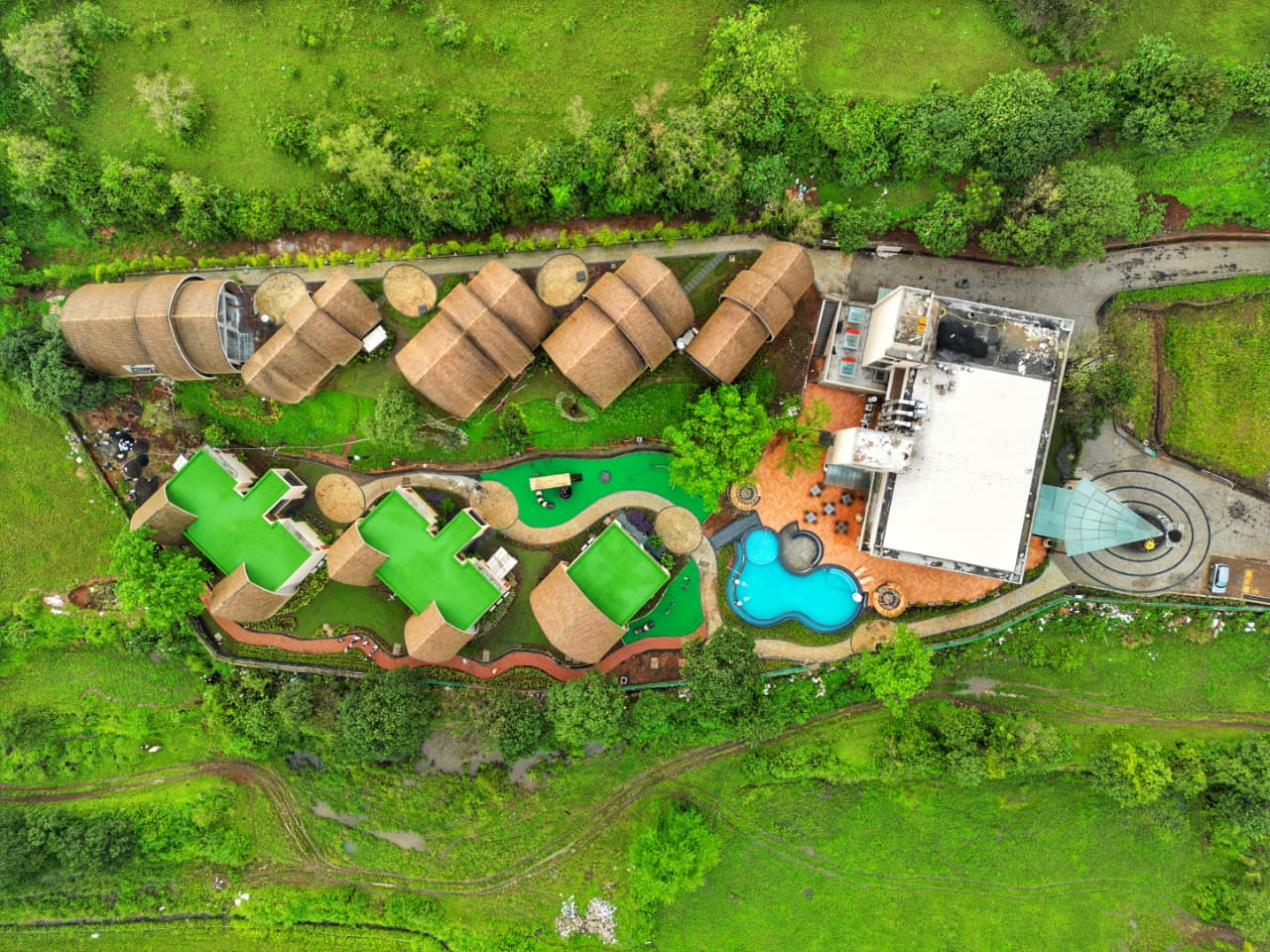 ARK Lake Resort 𝗕𝗢𝗢𝗞 Igatpuri Resort