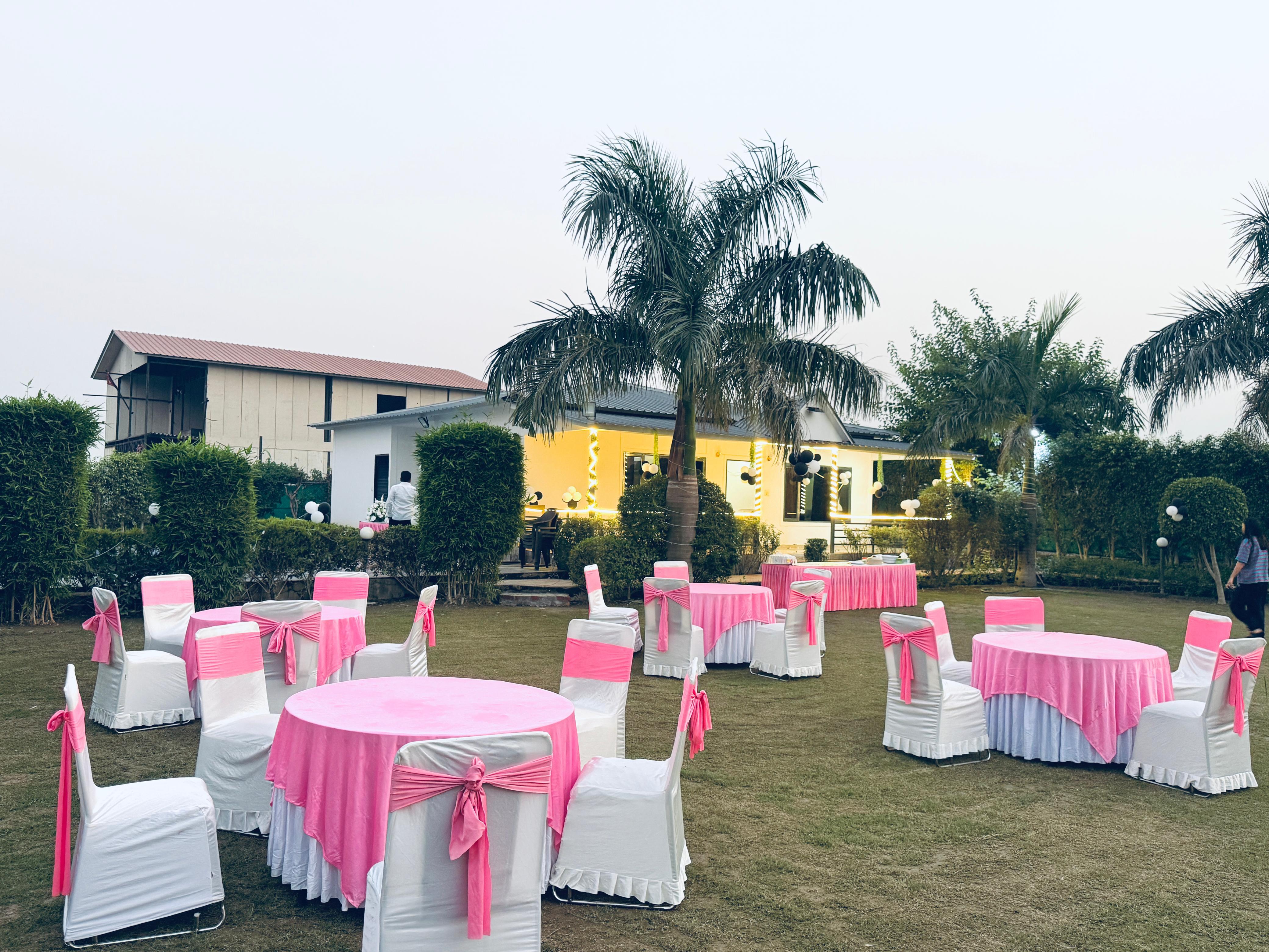 AS LUXE 𝗕𝗢𝗢𝗞 Noida Farm House