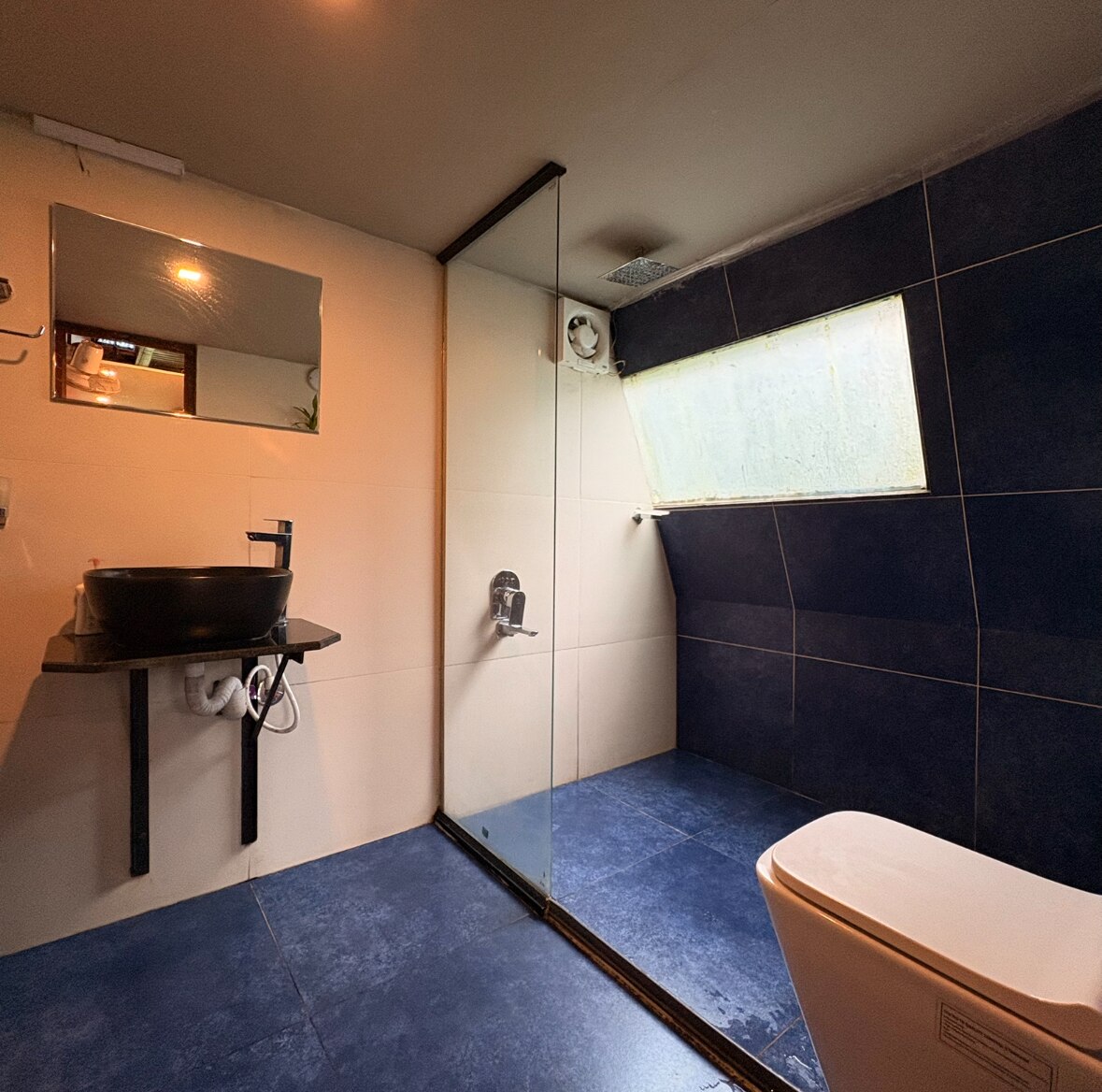 LAZYBLUE by Kabani Riverside 𝗕𝗢𝗢𝗞 Wayanad Cottage
