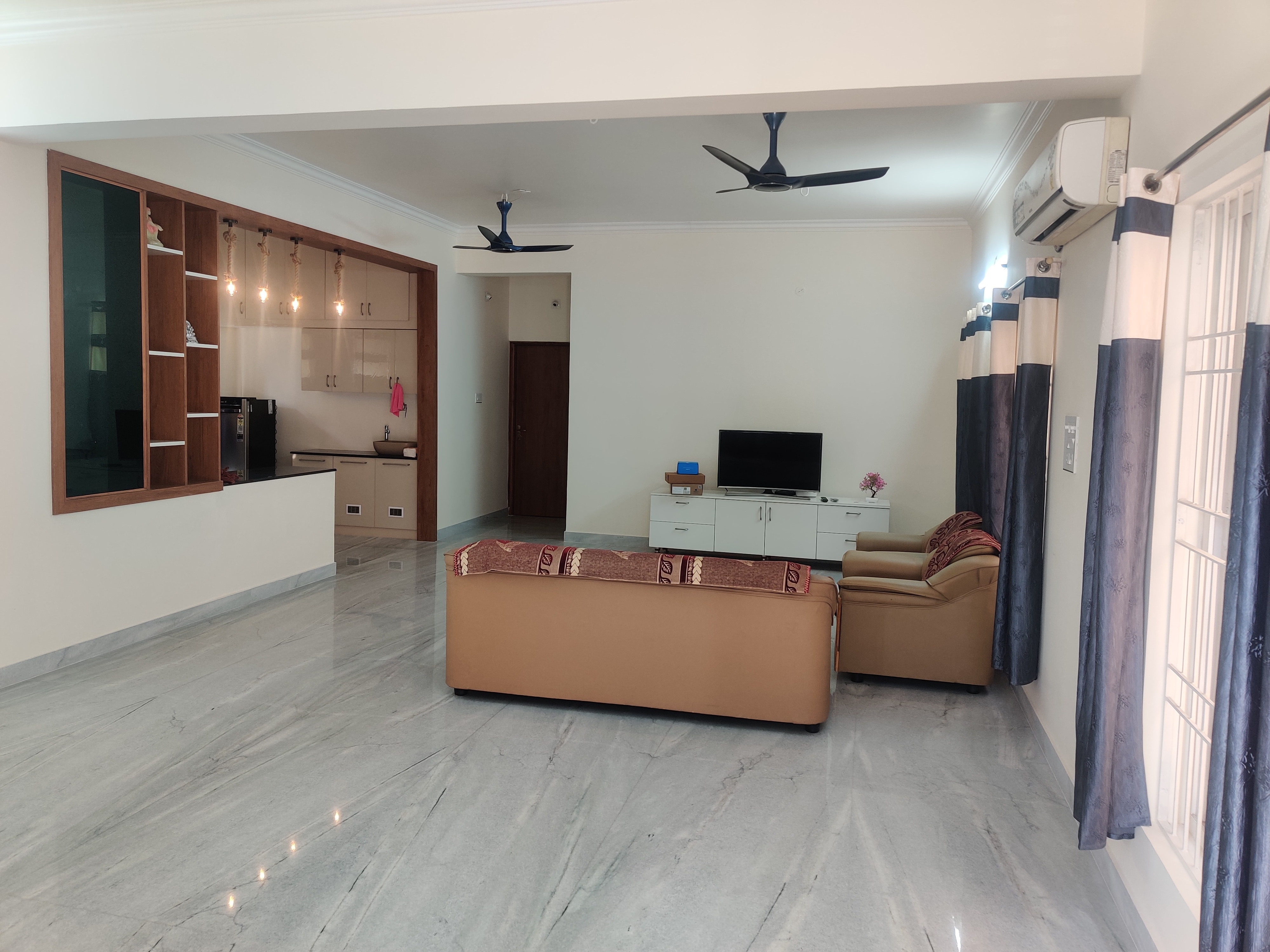 SK Nivas 𝗕𝗢𝗢𝗞 Tirupati Apartment